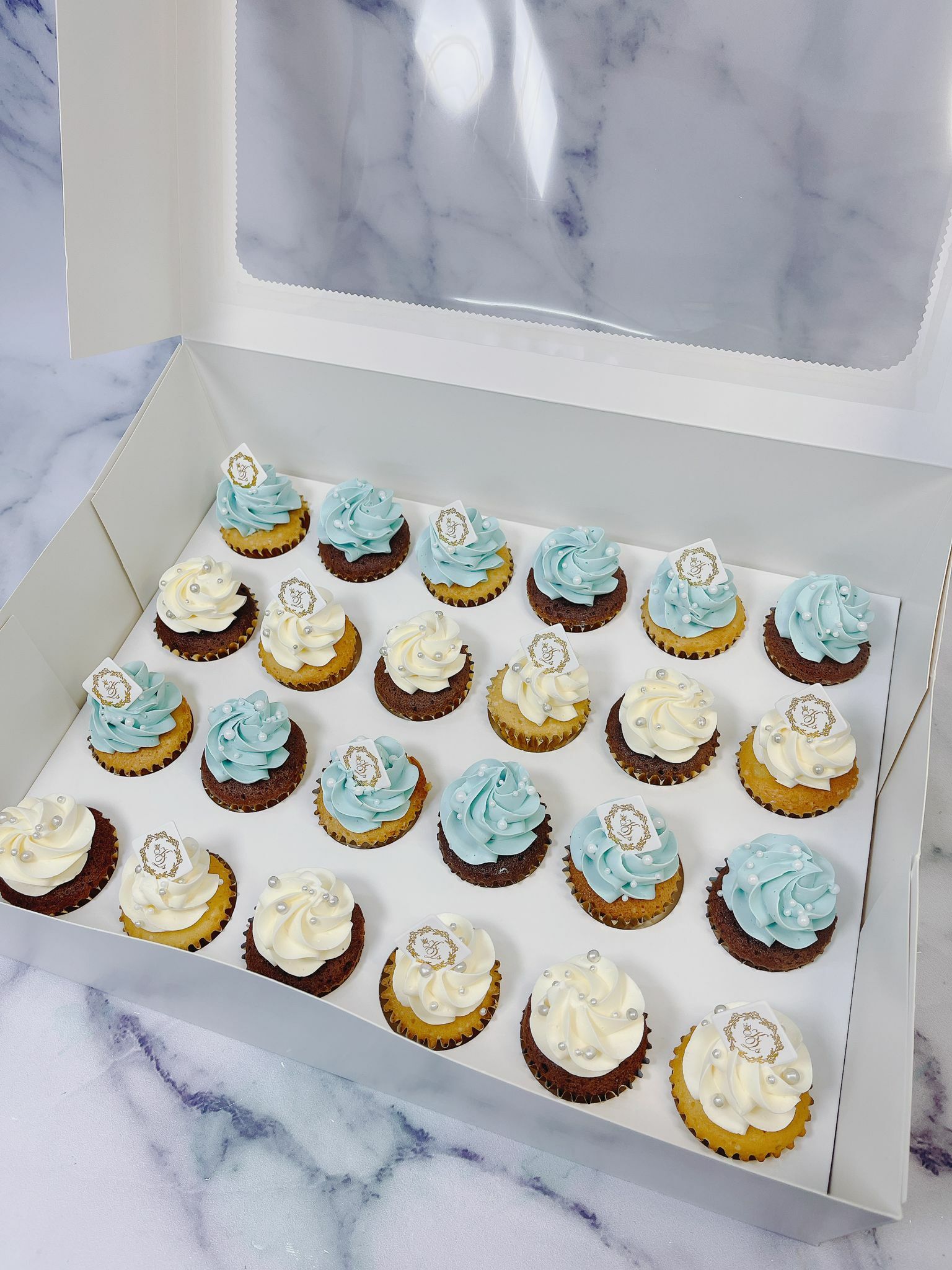 Deluxe Regular Cupcake