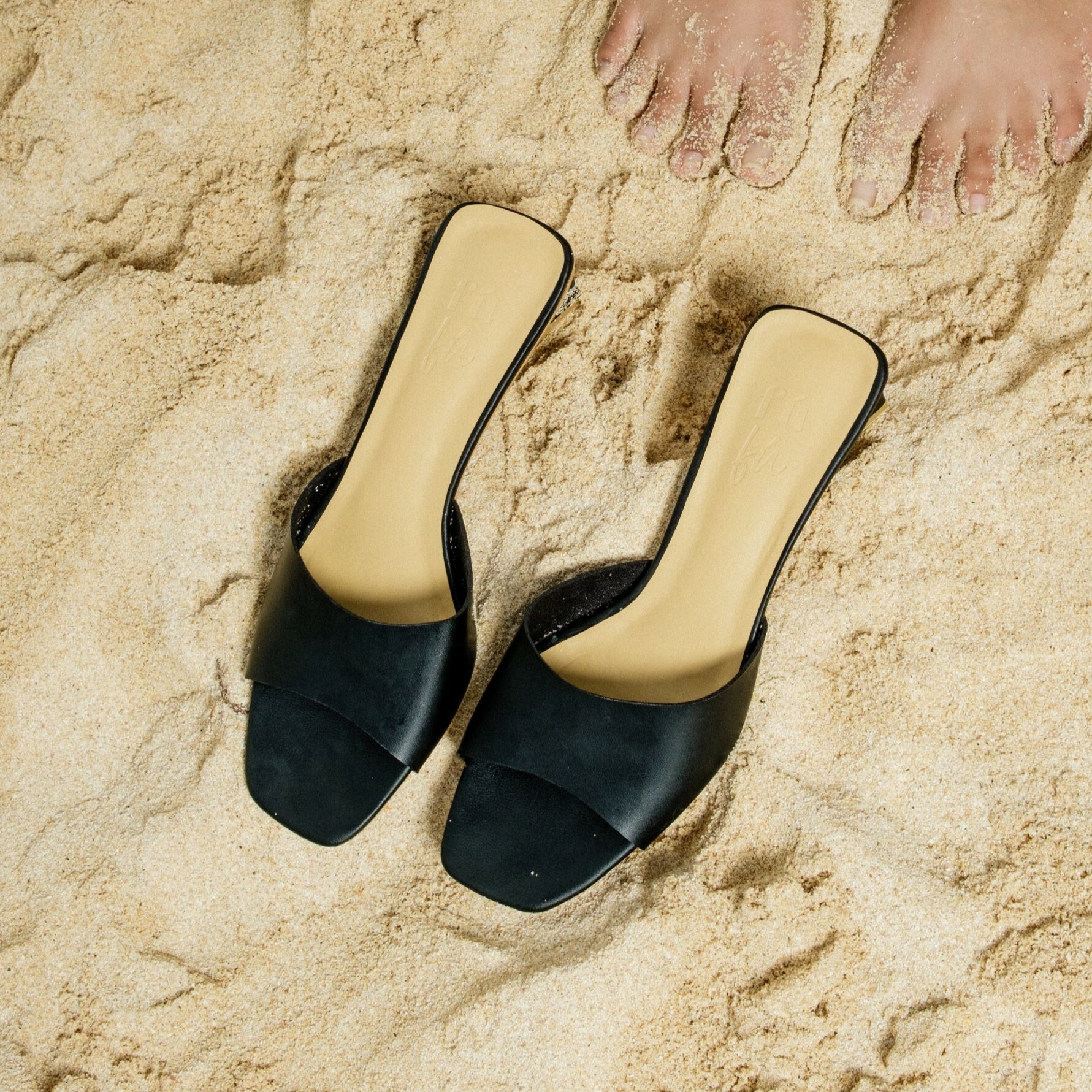 Bisou Geometric Block Heel Sandals-Black