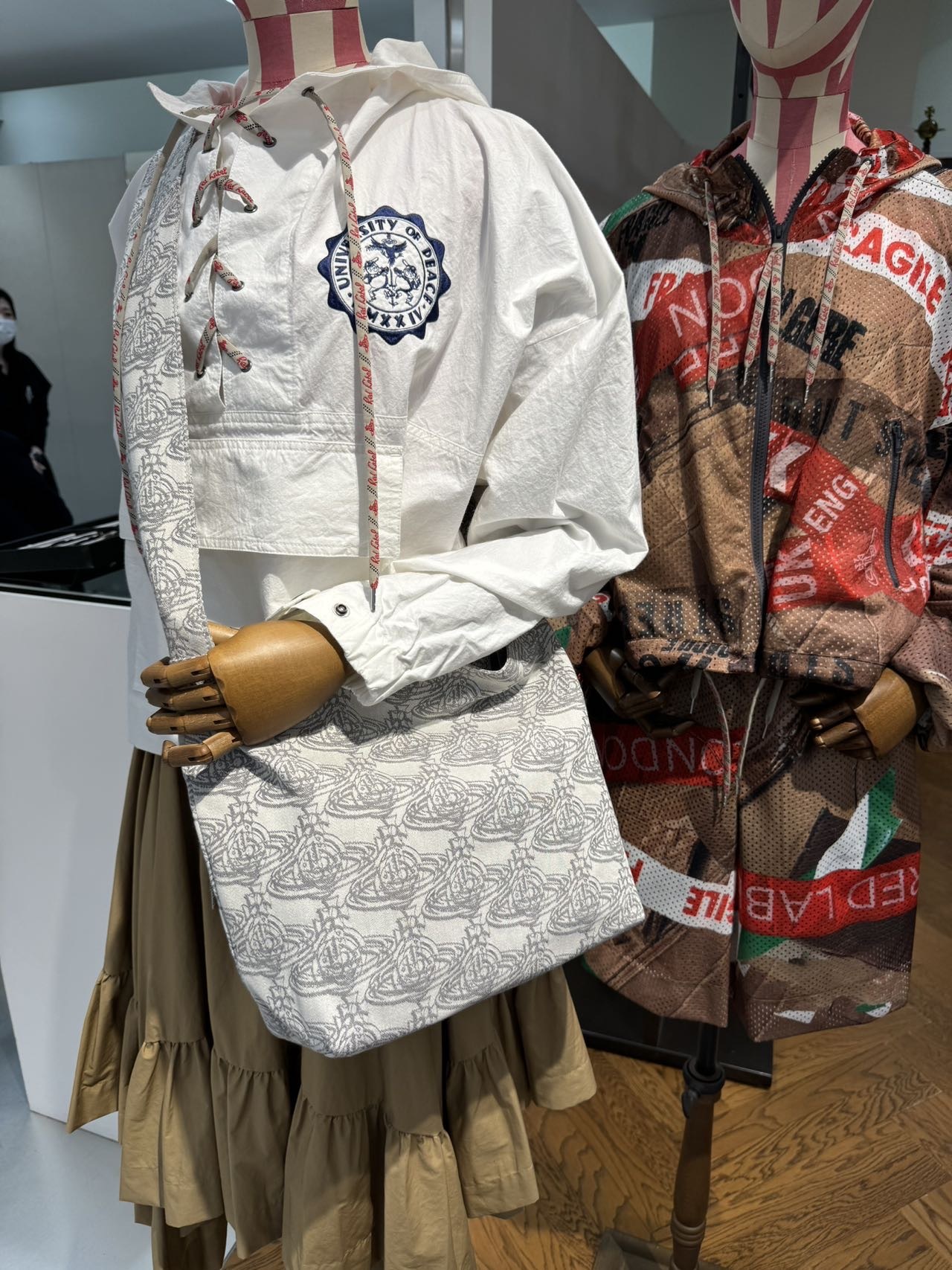 (PRE-ORDER) 日本限定版 VIVIENNE WESTWOOD 3D ORB TOTE BAG - L