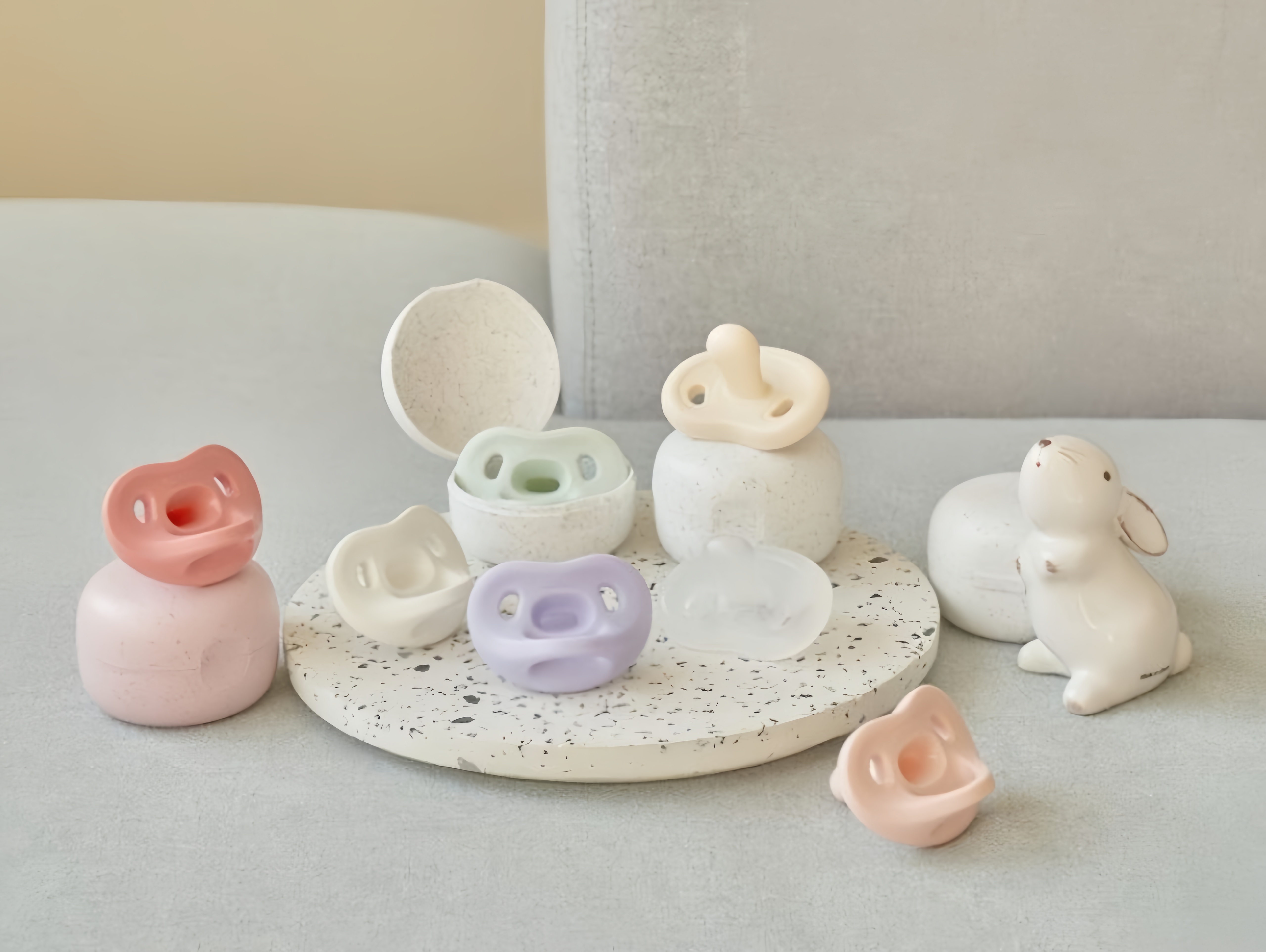 MOYUUM Premium Silicone Pacifier Grade 1 with Case - Ma