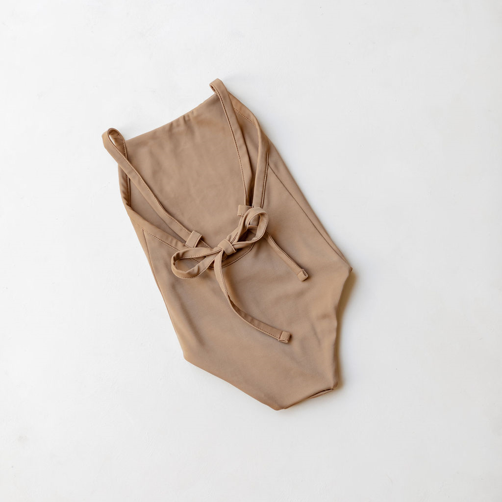 INA SWIM | MARA 連身肩帶泳裝- Warm Pecan
