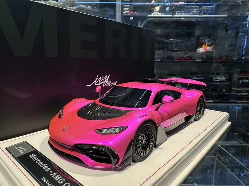 IVY Merit Mercedes-AMG ONE Flash Pink 1/18 (樹酯車)