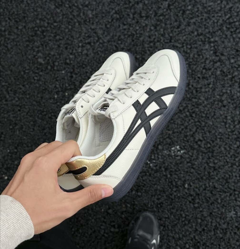 Asics Onitsuka Tiger Tokuten 鬼塚虎 白黑