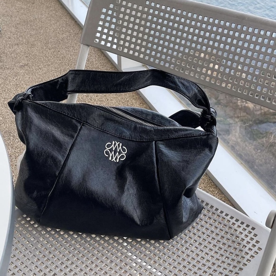 (PRE-ORDER) NICK&NICOLE SQUARE SHOULDER BAG