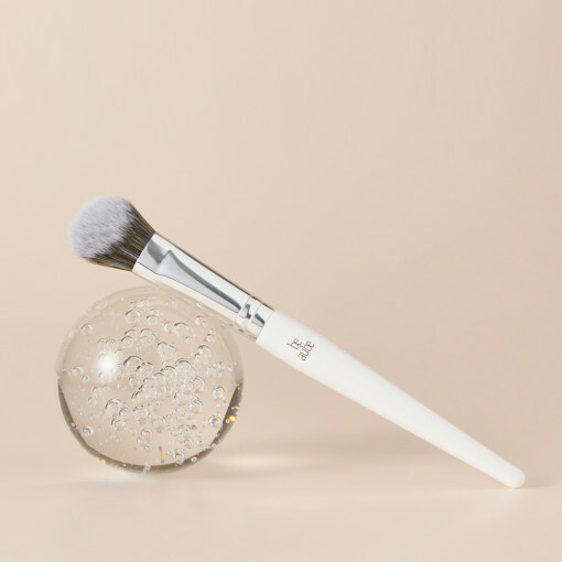 Be Aube Small Cheek Brush
