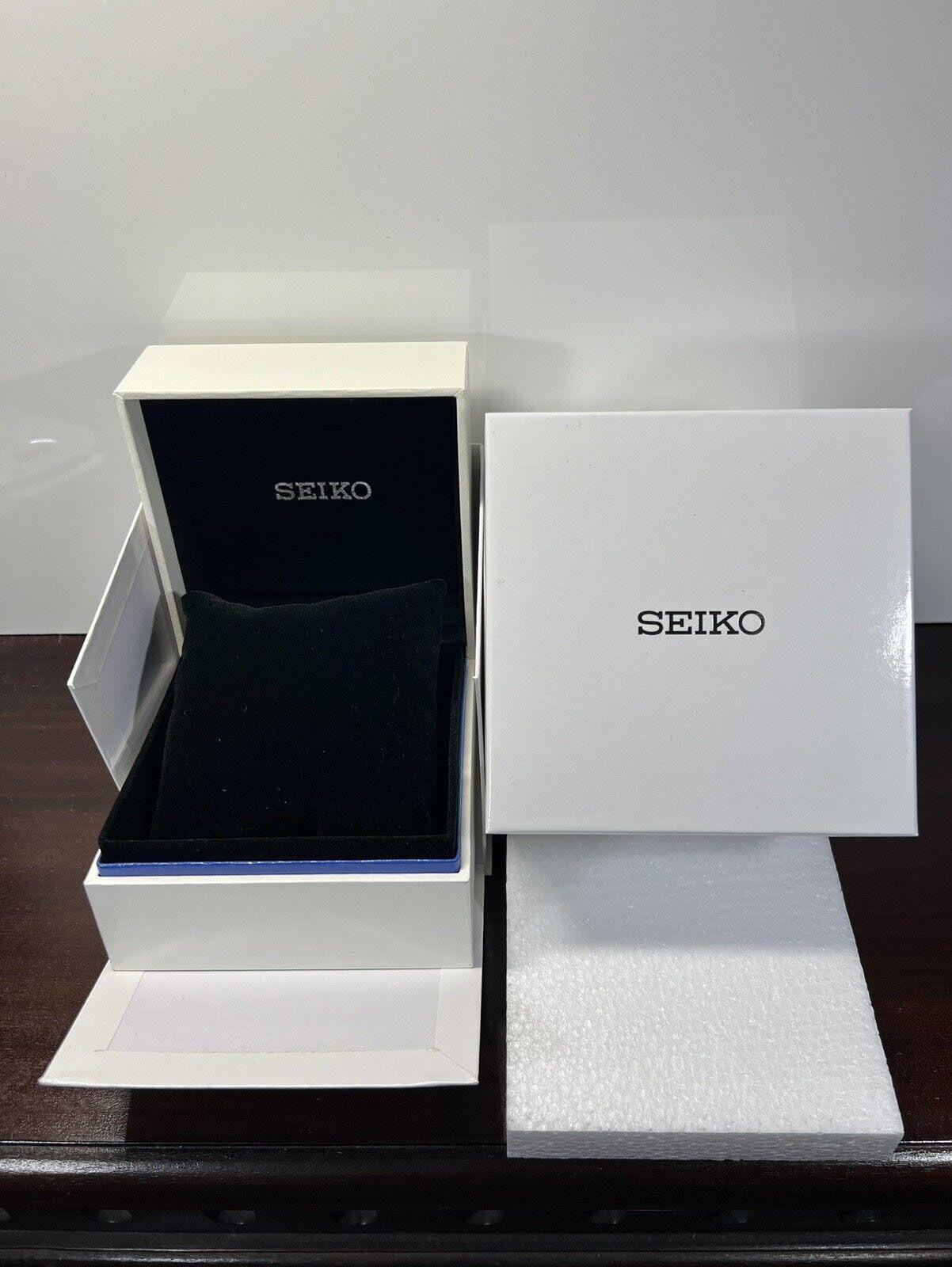New Seiko Genuine Watch Box ECMR9H White - Box Only