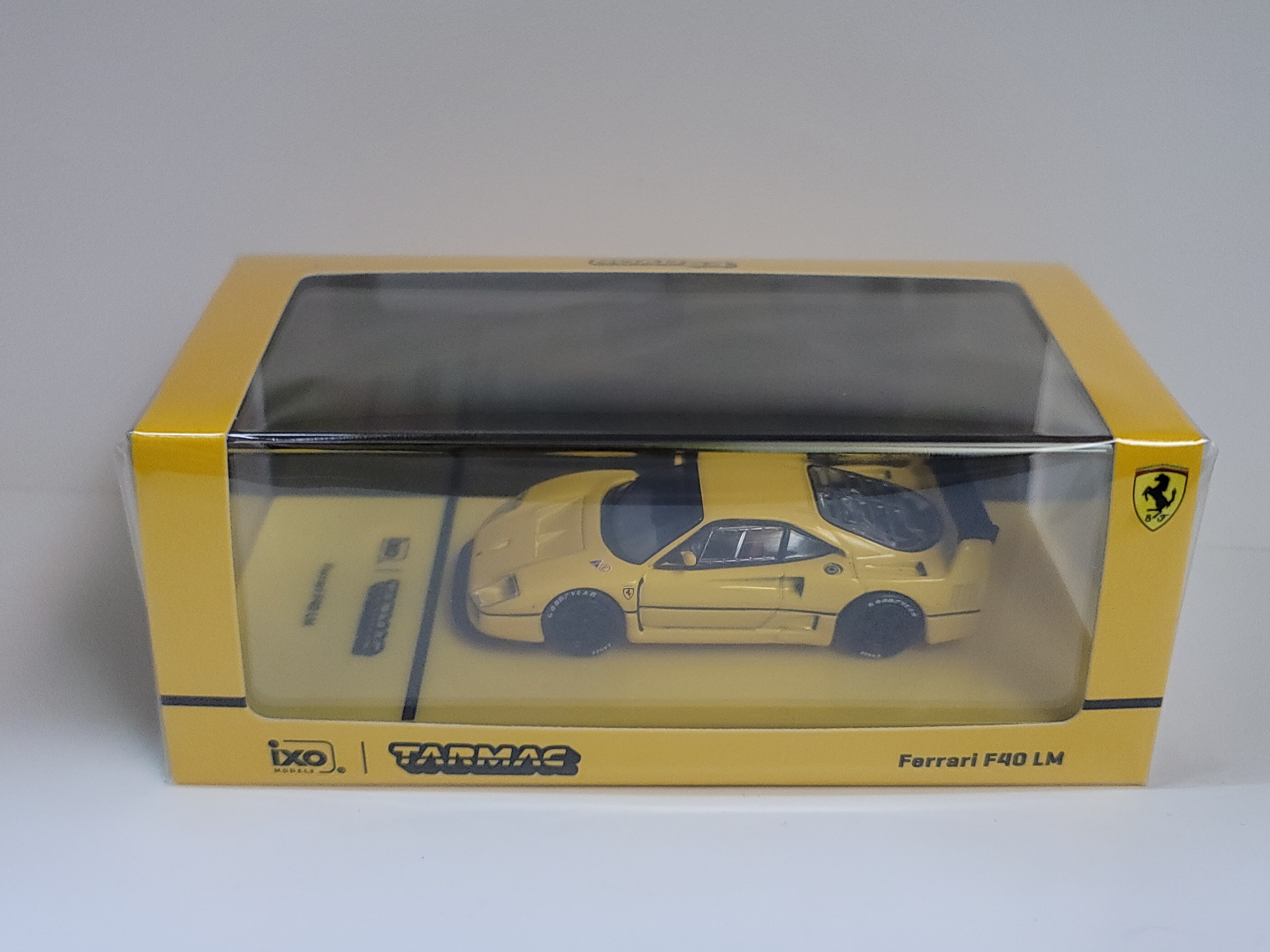 Tarmac 1/64 Ferrari F40 LM - Yellow