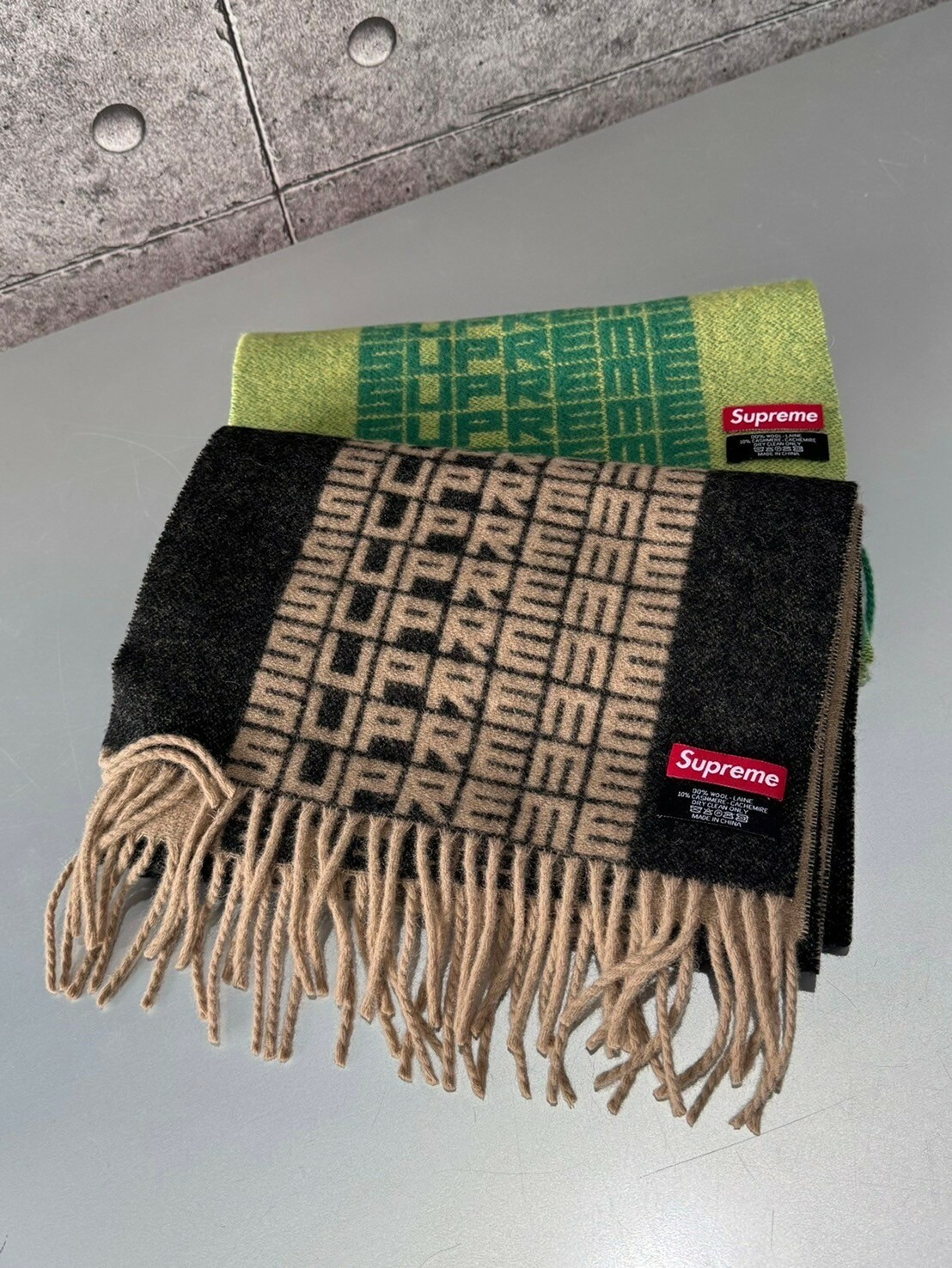 現貨 SUPREME 絕版款 滿版Logo圍巾