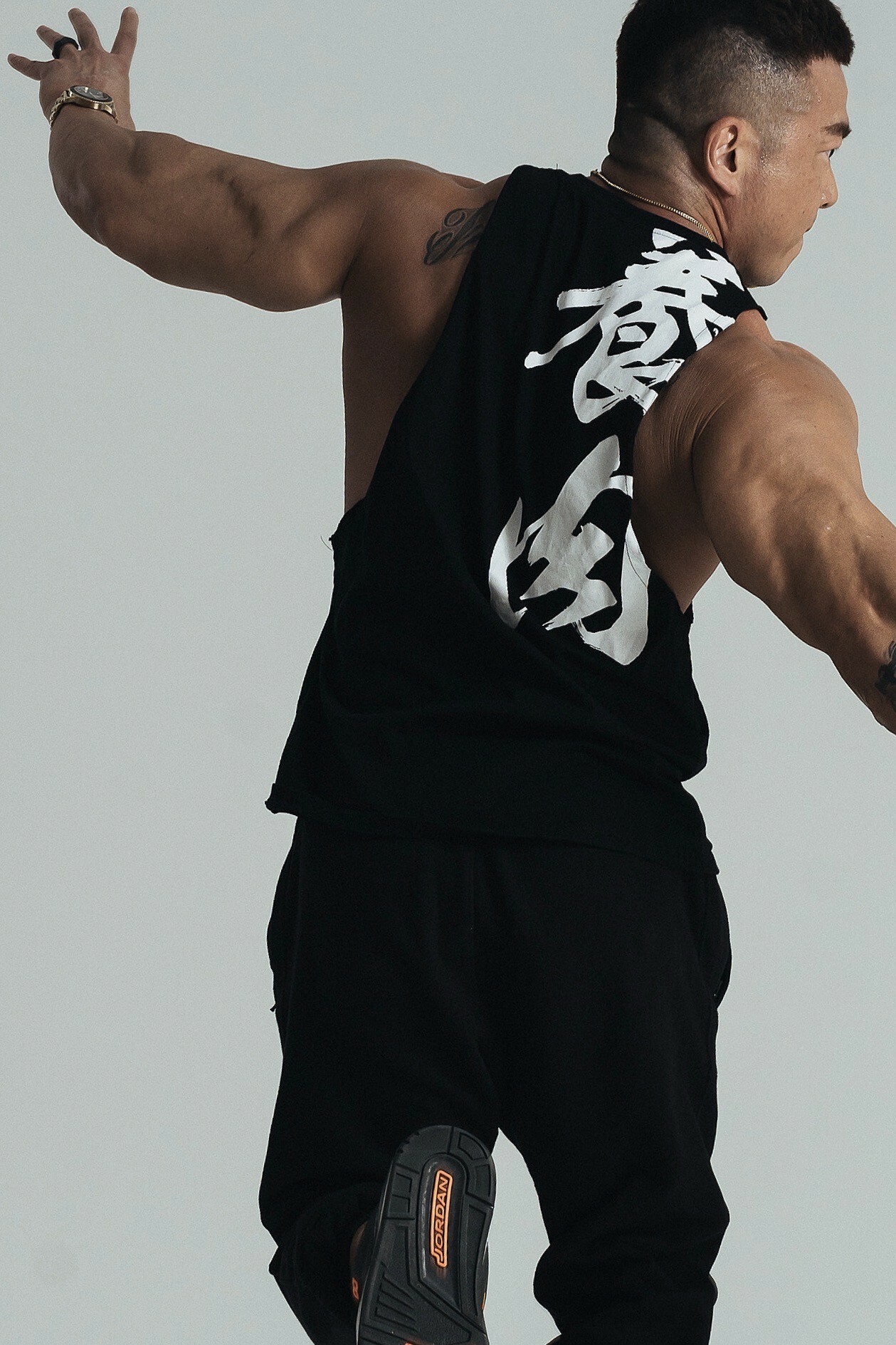 2024 UNDECO x Variner 聯名養肉深挖 i-shirt