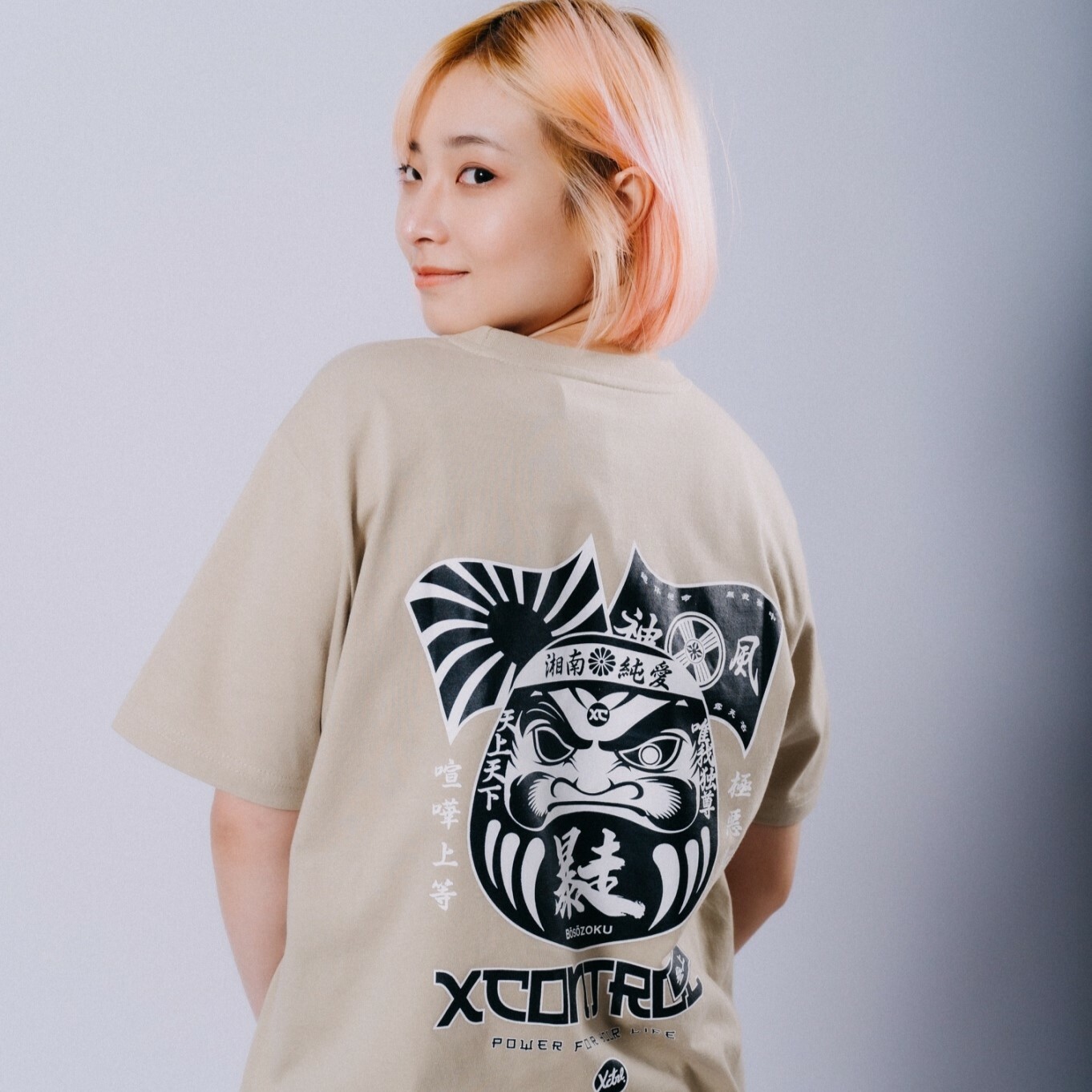 XCTRL 暴走族不倒翁短T-卡其