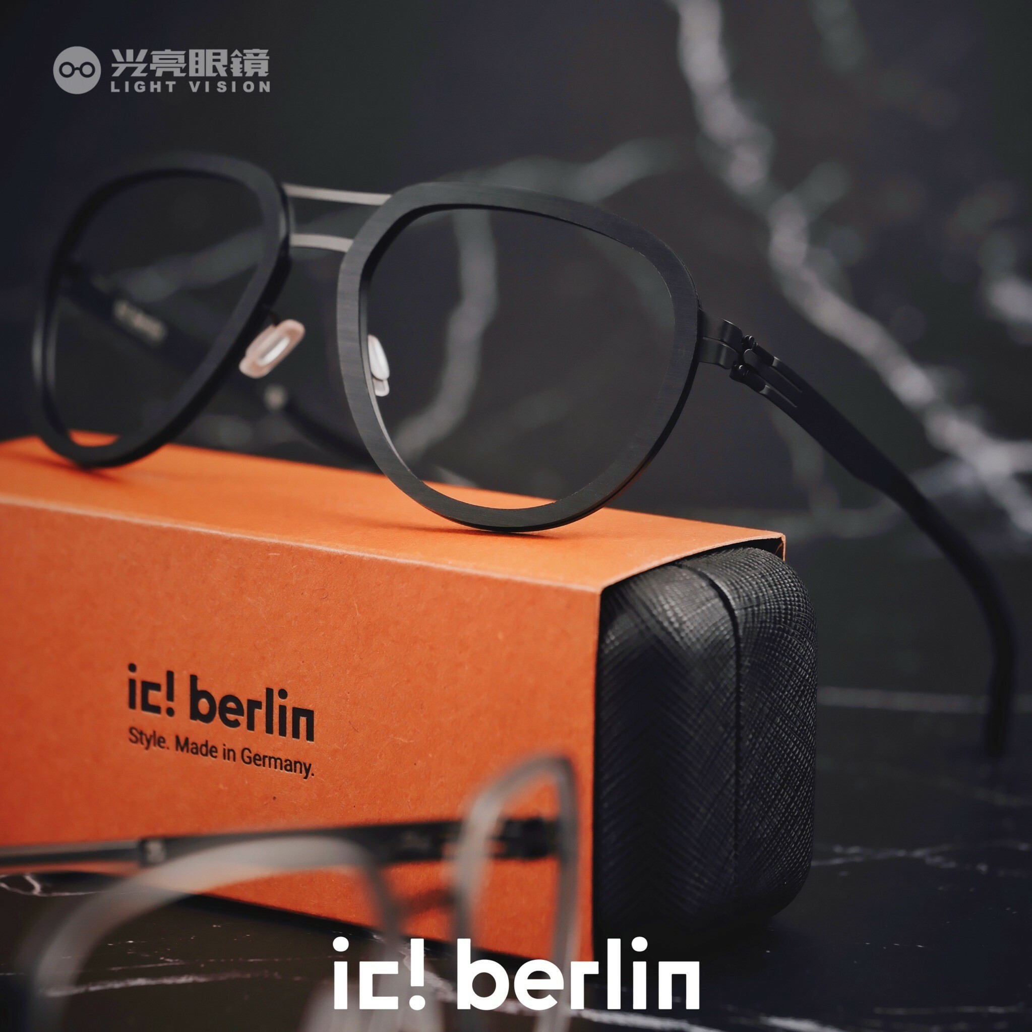 ic! berlin - Elliot 127／Black-Rough