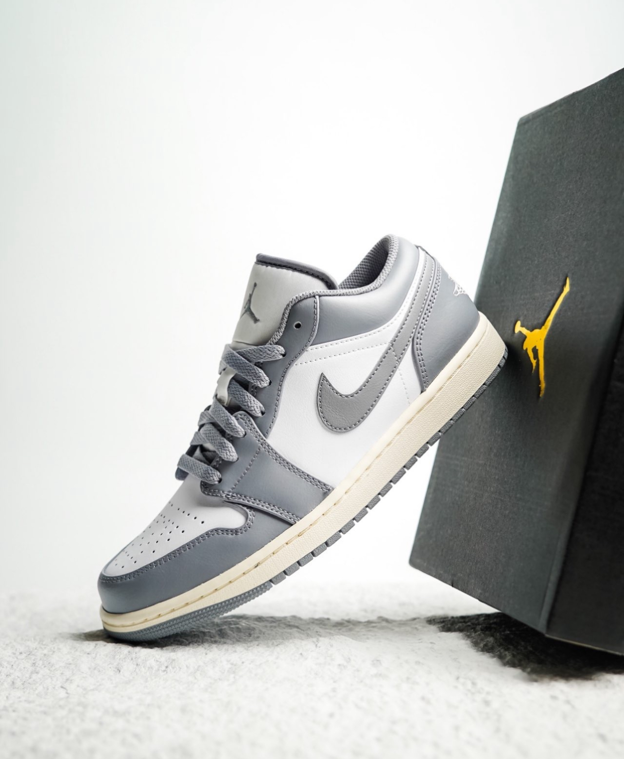 AIR JORDAN 1 LOW VINTAGE STEALTH GREY 553558-053