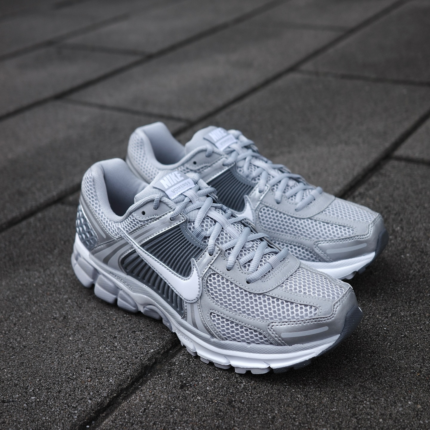 Nike Zoom Vomero 5 "Cool Grey " 冷冽灰 金屬灰 (FJ4151-003)