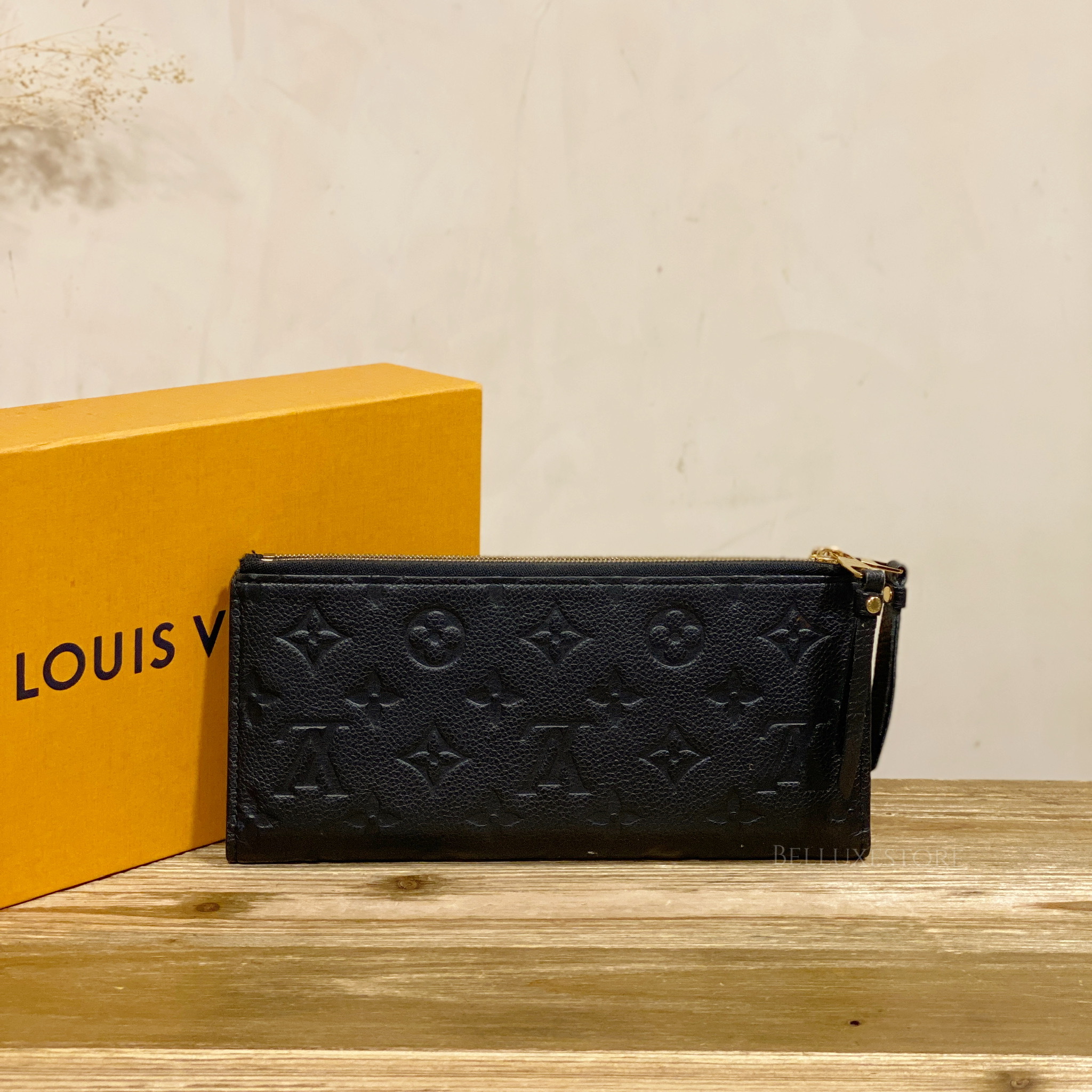 [Pre-owned] LV long wallet black