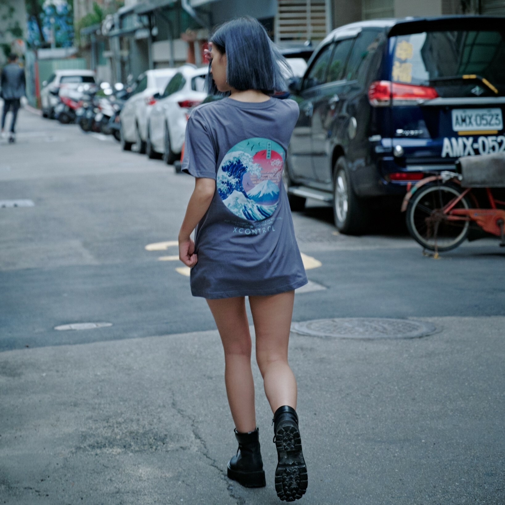 XCTRL 富士沖浪裏短T-灰藍