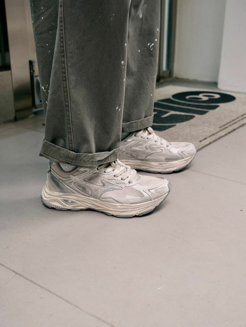 {預訂} Mizuno Racer S Vintage Grey / Sliver