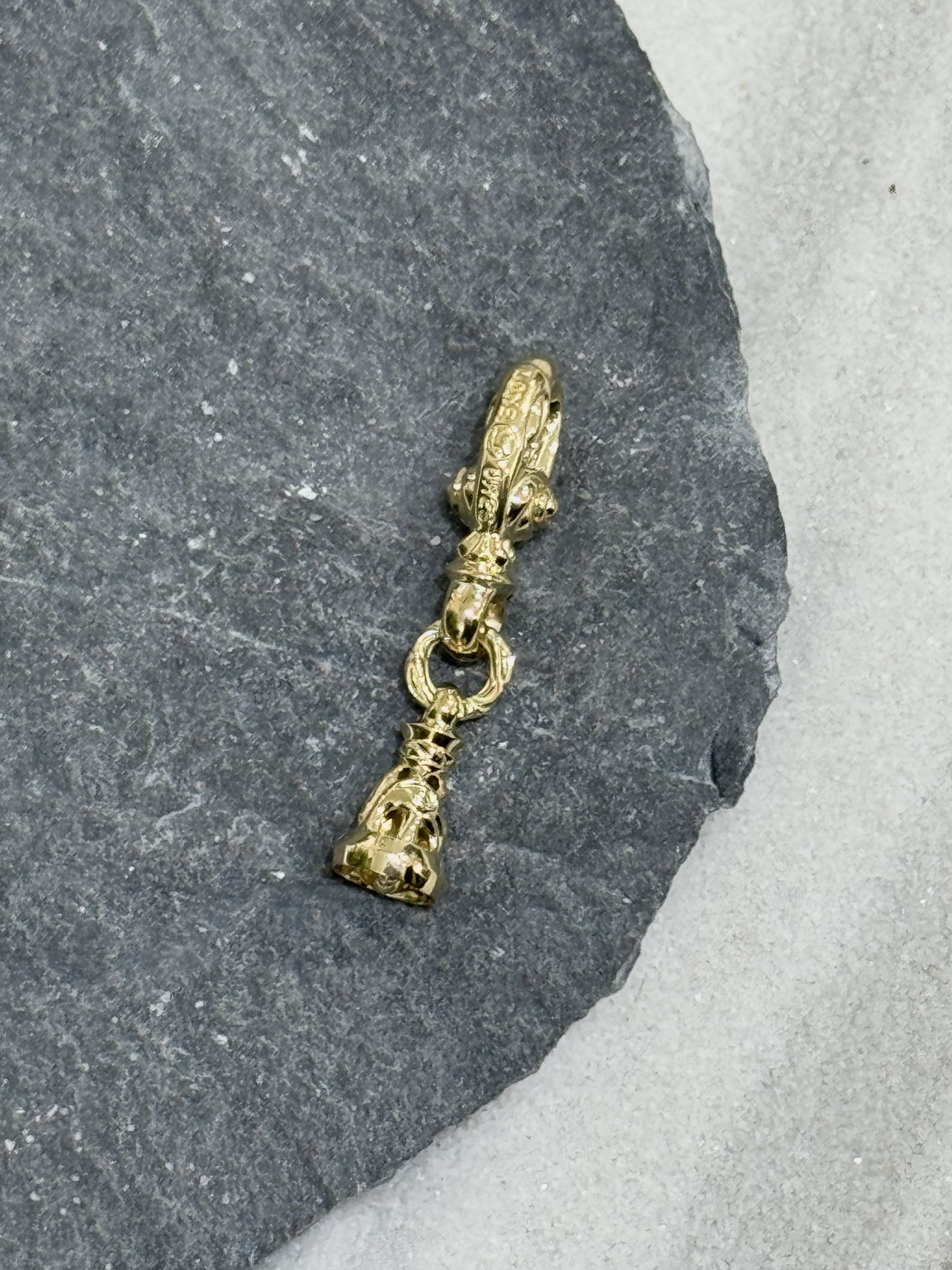 Mating Flight Key Clasp: Dove Bell Small 18K Yellow Gol