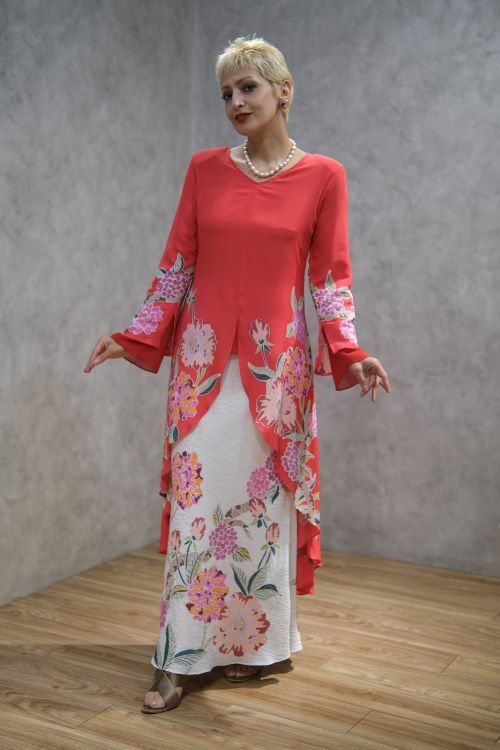 Exclusive Hand-Drawn Batik Kebaya Modern Fishtail-LZ434