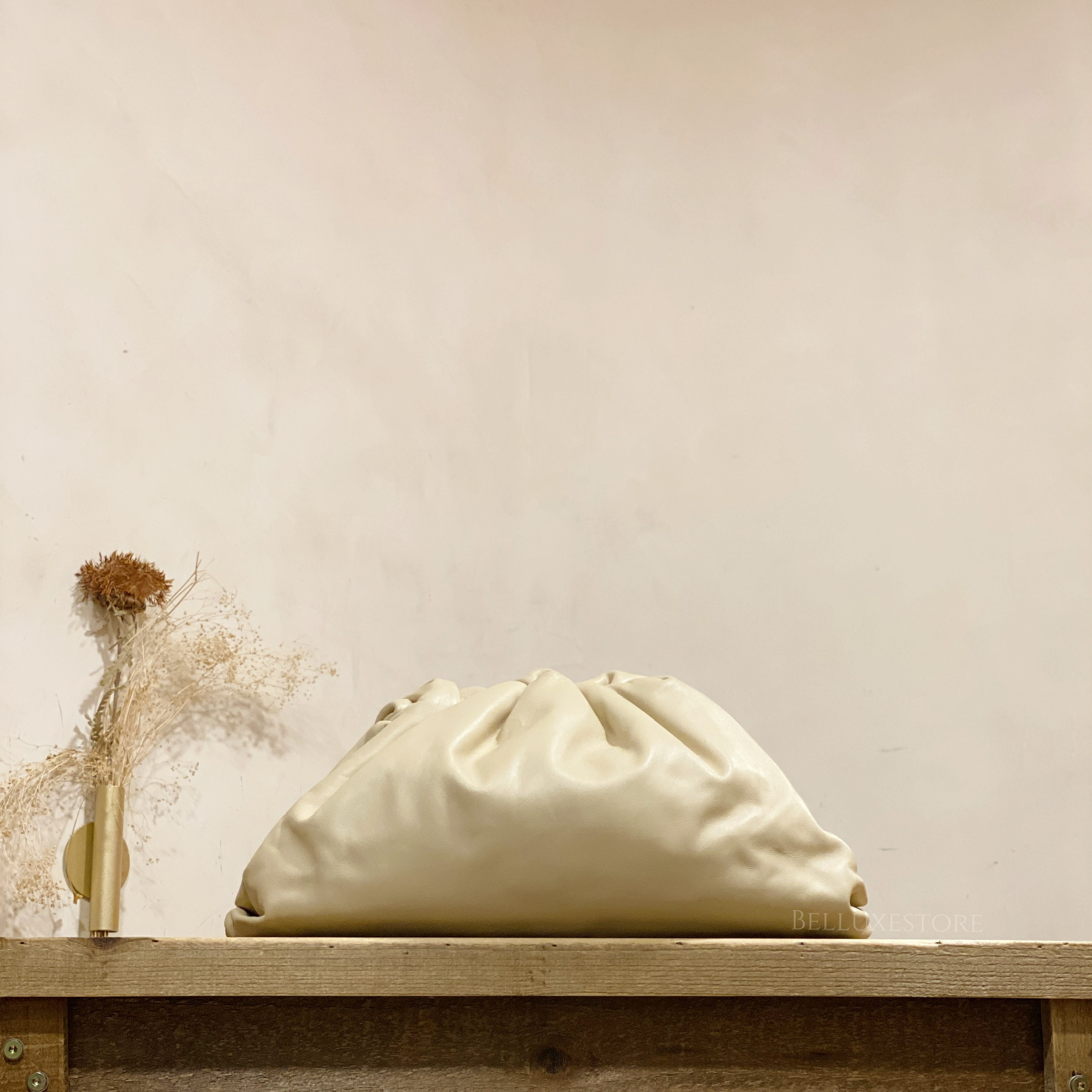 [Pre-owned] BV pouch clutch bag beige