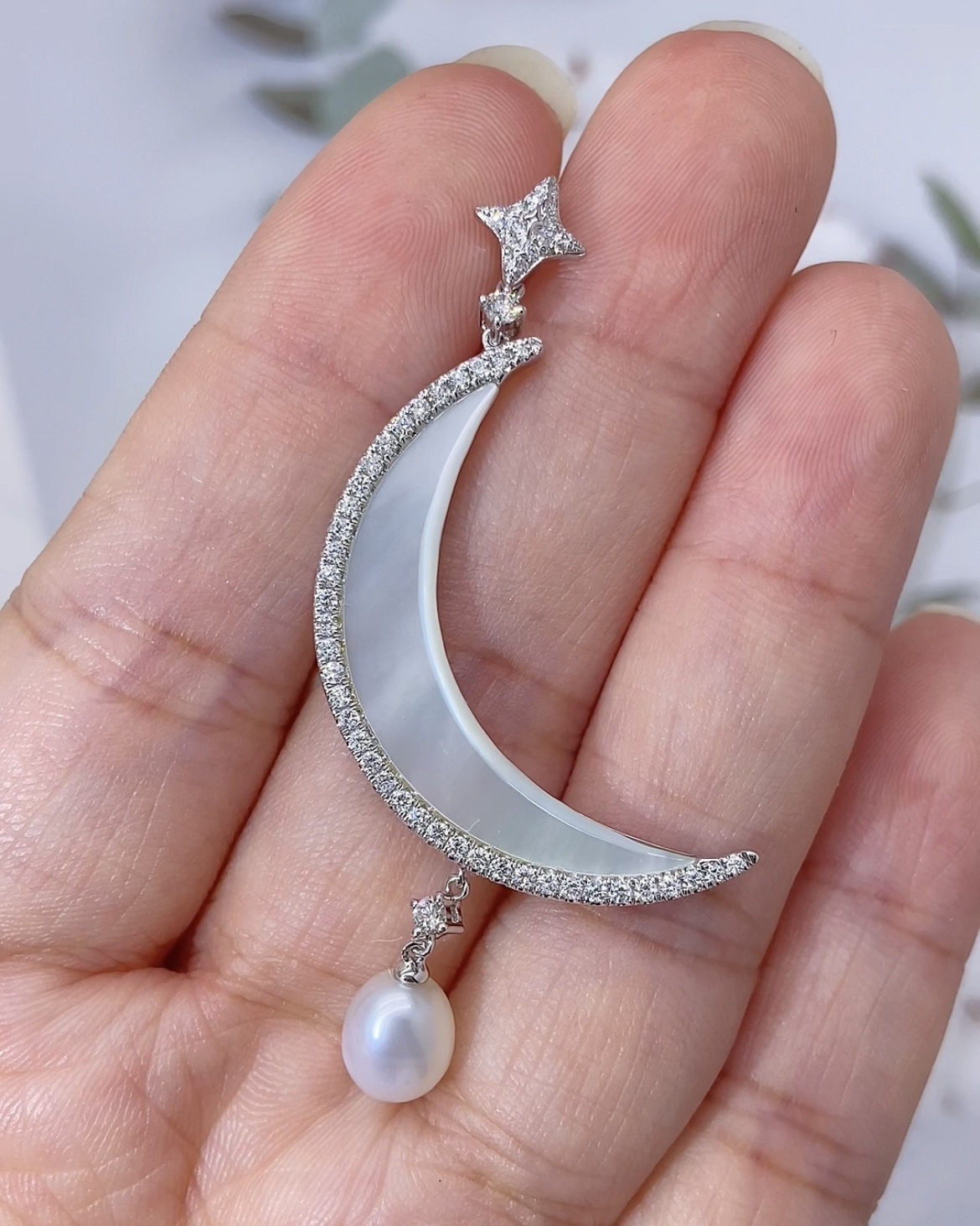 lab grown x mother of pearls necklace