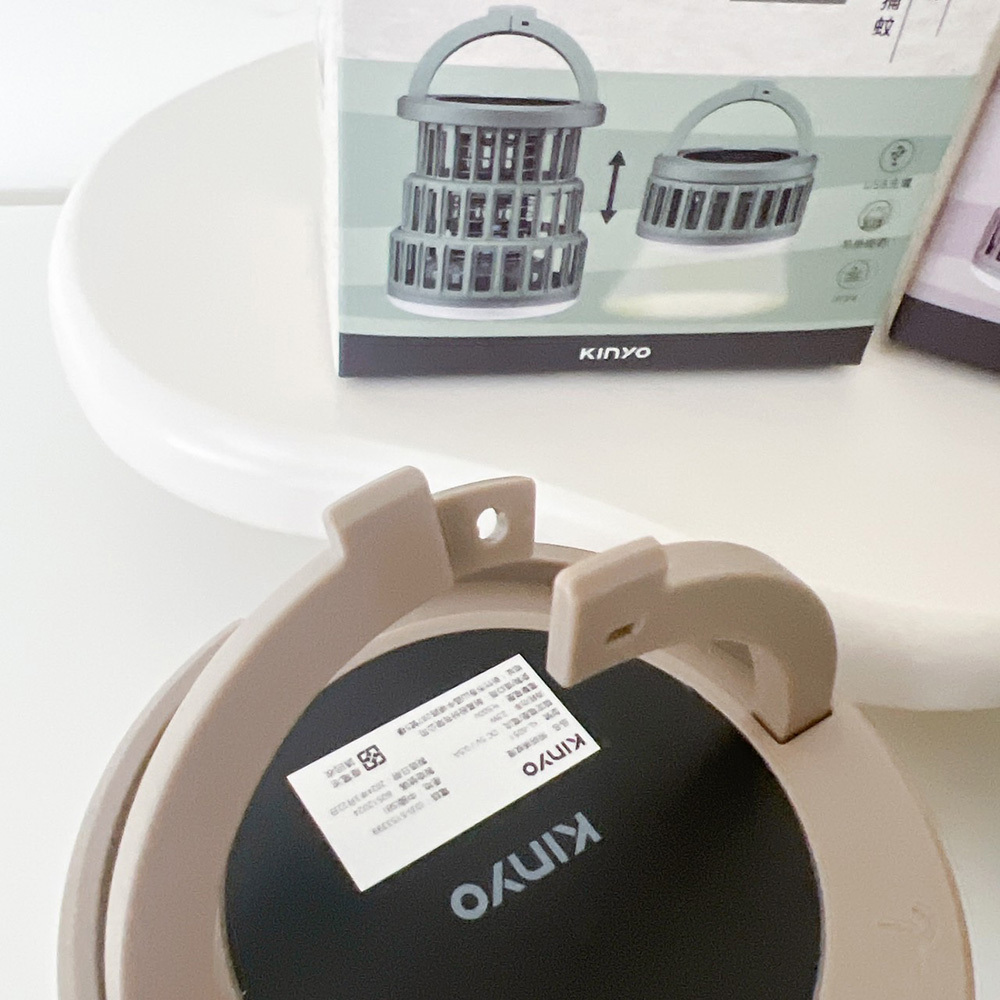 【KINYO】USB折疊式照明捕蚊燈 (KL-6051)