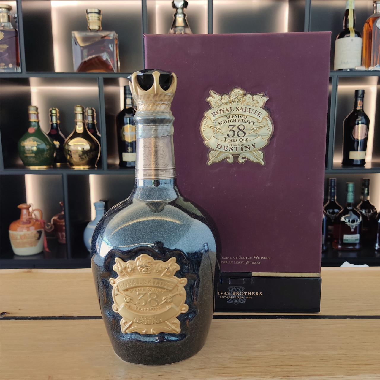 Royal Salute 38 Years Old Stone Of Destiny丨Wine Couple