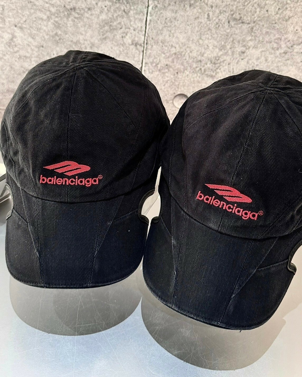 BALENCIAGA black and red embroidered 3B Logo notched BALENCIAGA black and red embroidered 3B Logo notched
