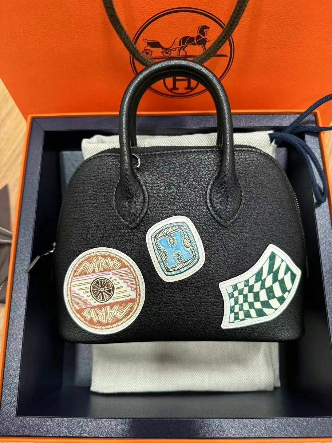 Bolide mini 89 noir ck chevre W 限量版 徽章