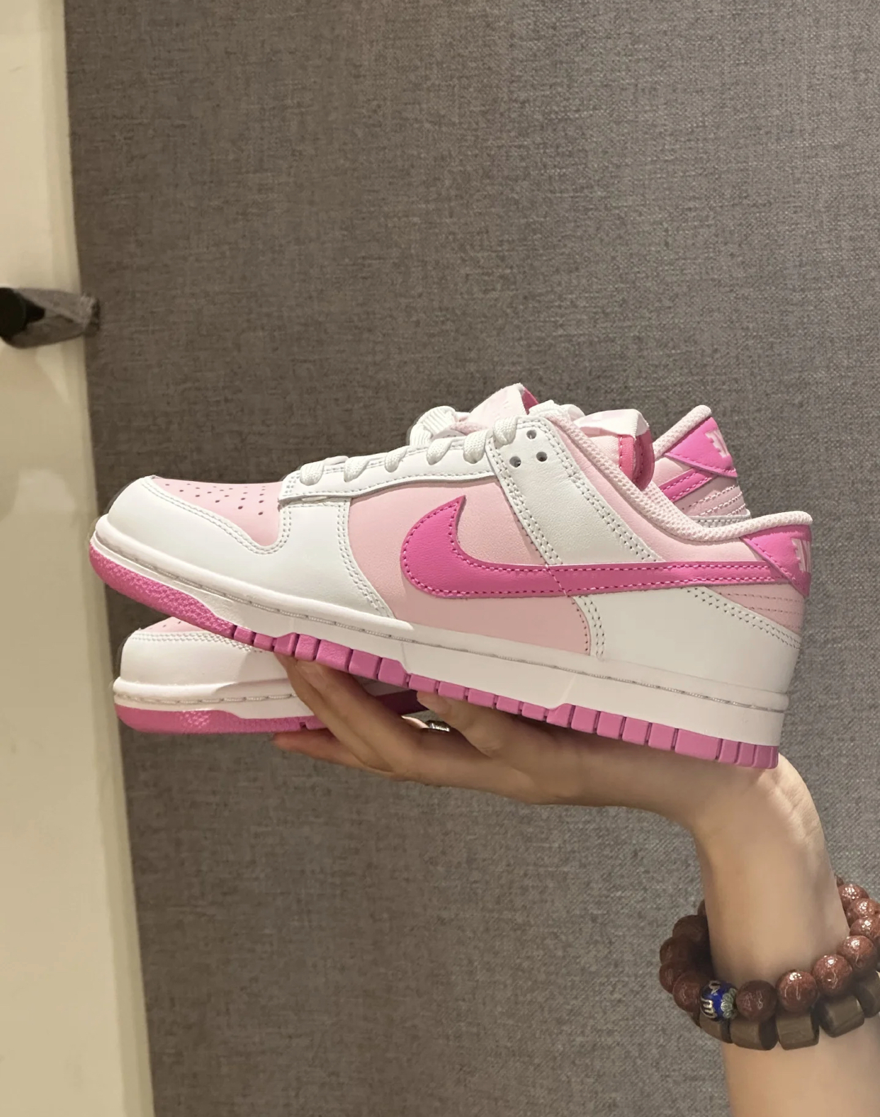 NIKE DUNK LOW "HYPER PINK"