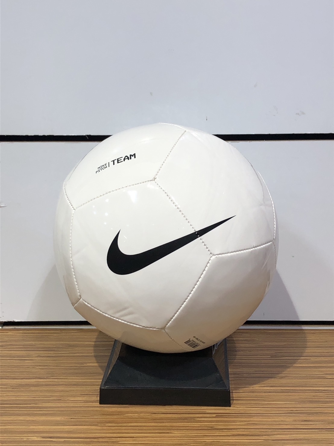 Nike Pitch Team足球FZ7553-100（NF002）