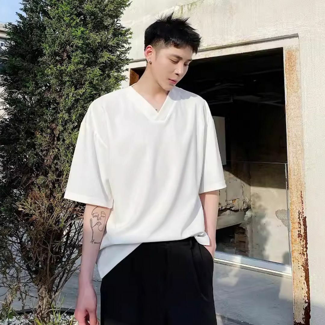 東大門 純色V領上衣，兩色 J694