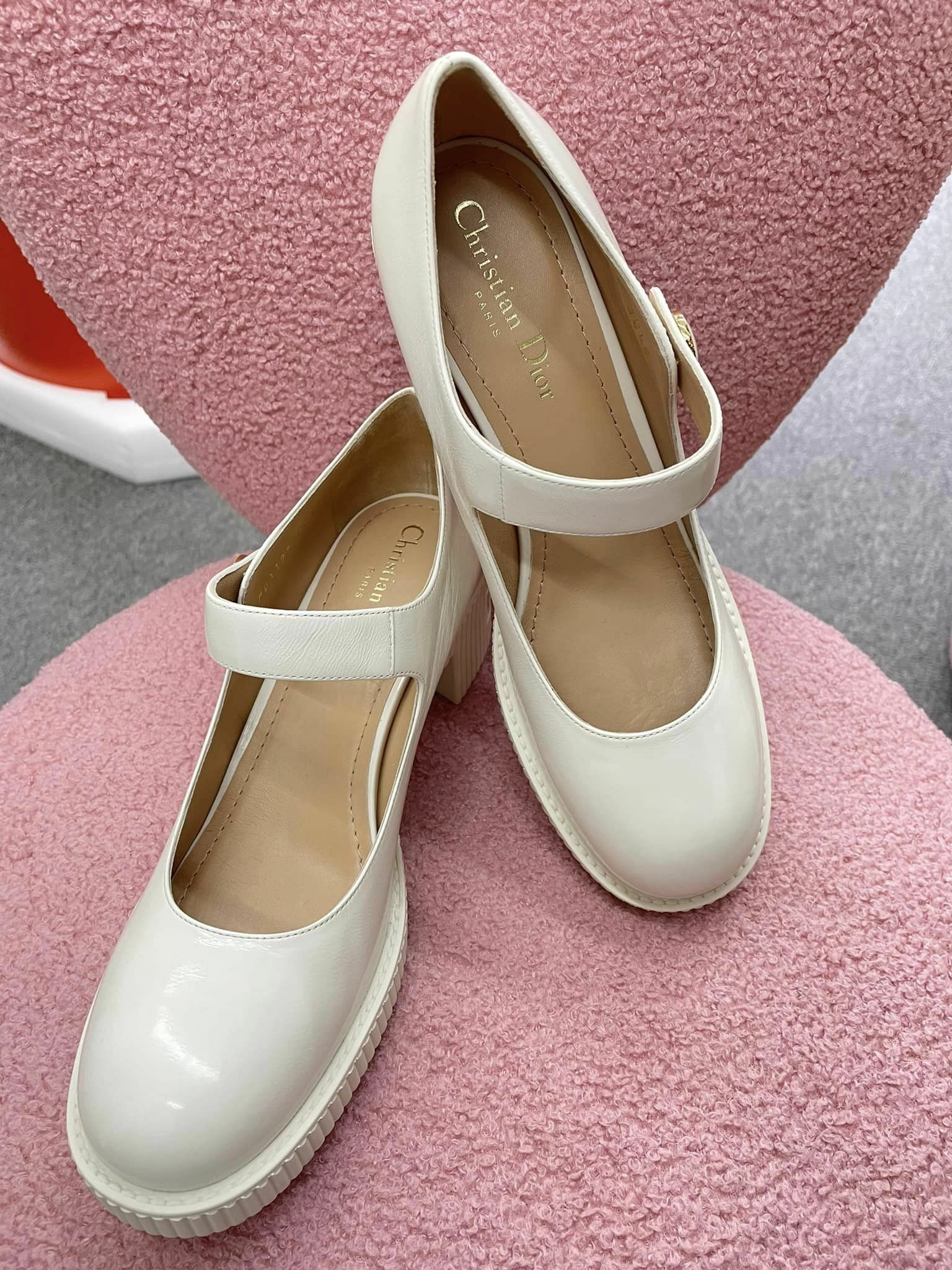 【Preloved 二手】AK224) Dior 白色亮面小牛皮高踭鞋 38.5碼 未使用品