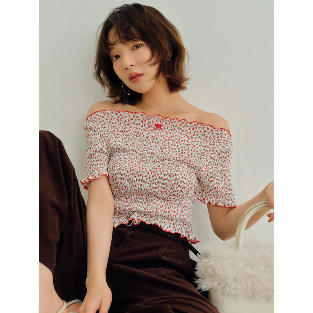 【LILY BROWN】褶飾蝴蝶結短上衣 LWCT244021