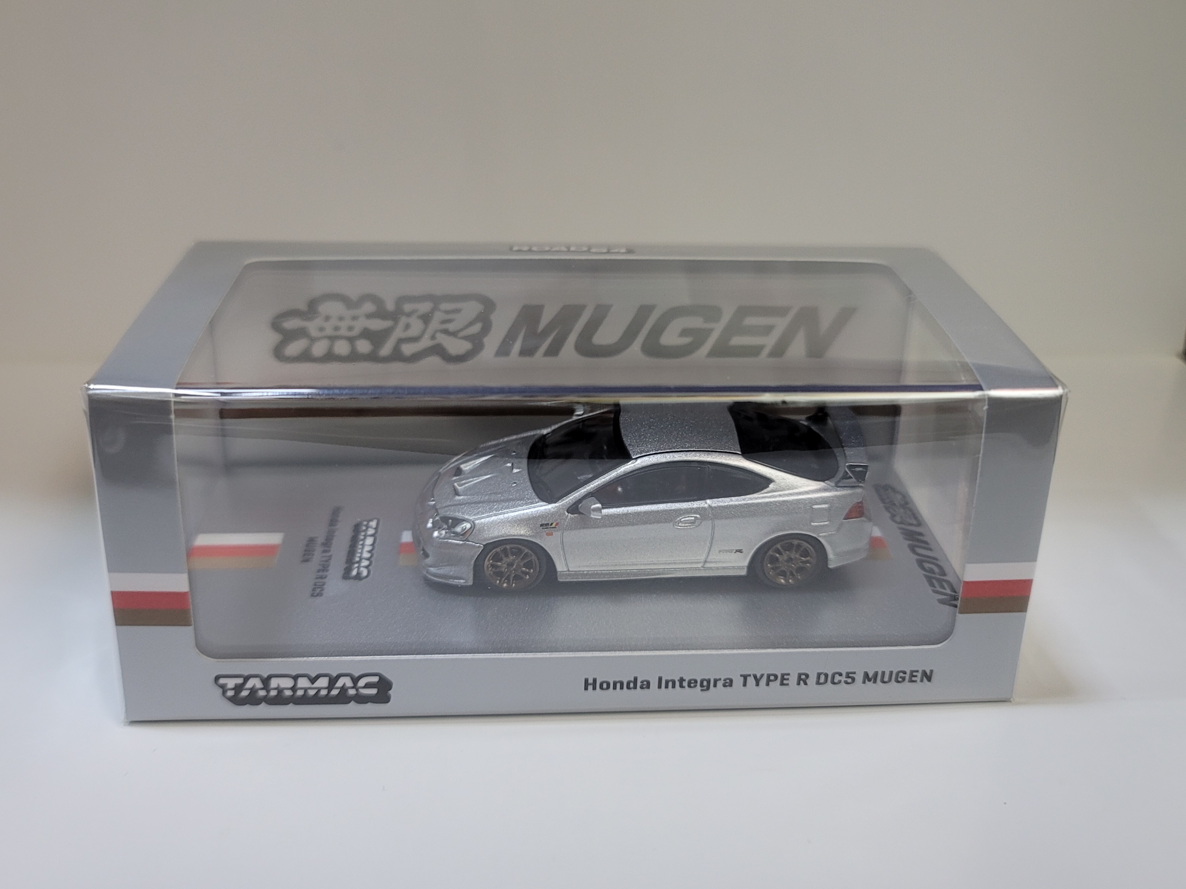 Tarmac 1/64 Honda Integra TYPE R DC5 MUGEN - Silver