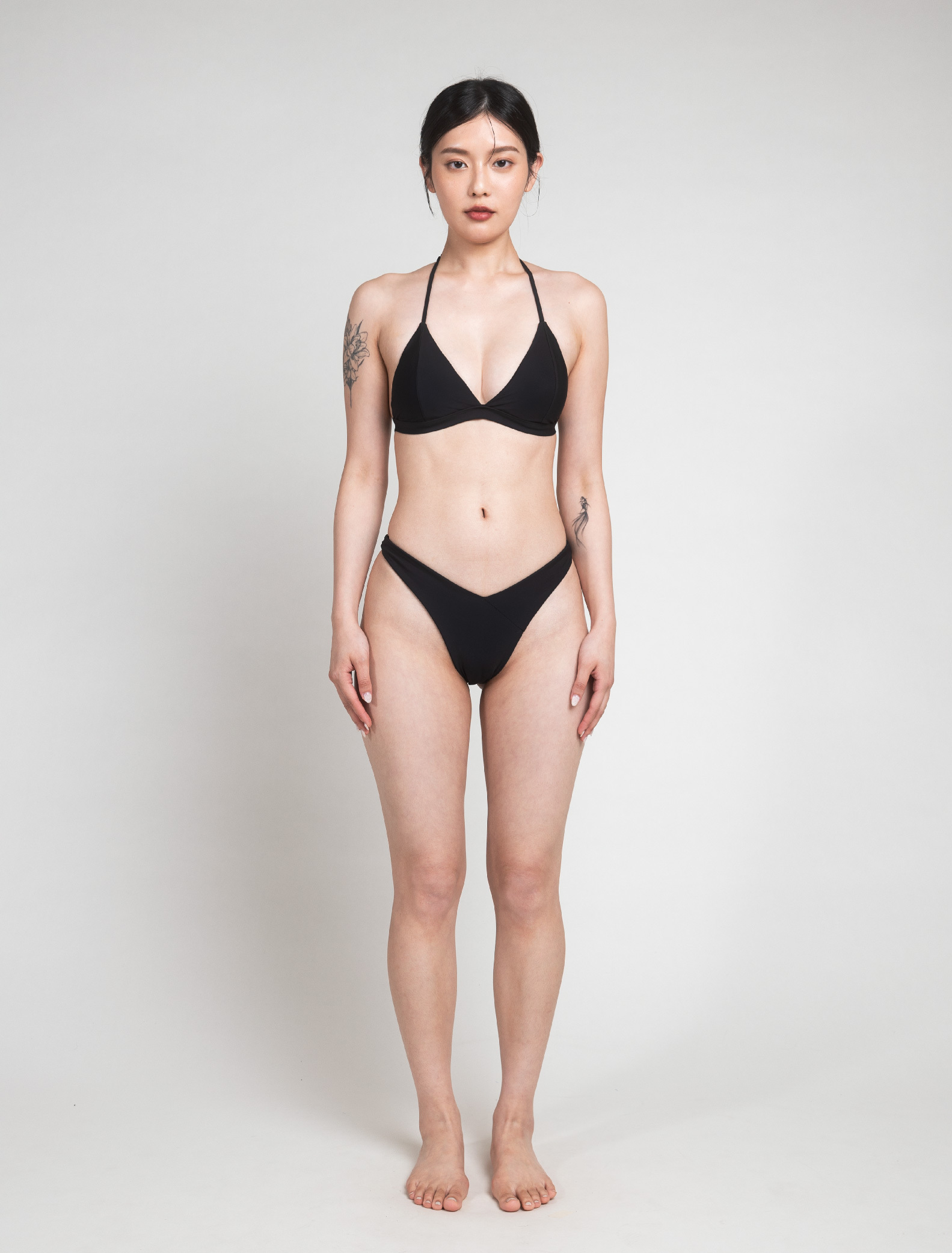 Black 經典黑 / 簡約拼接 三角補曬上衣 / Top｜TIMU AQUA