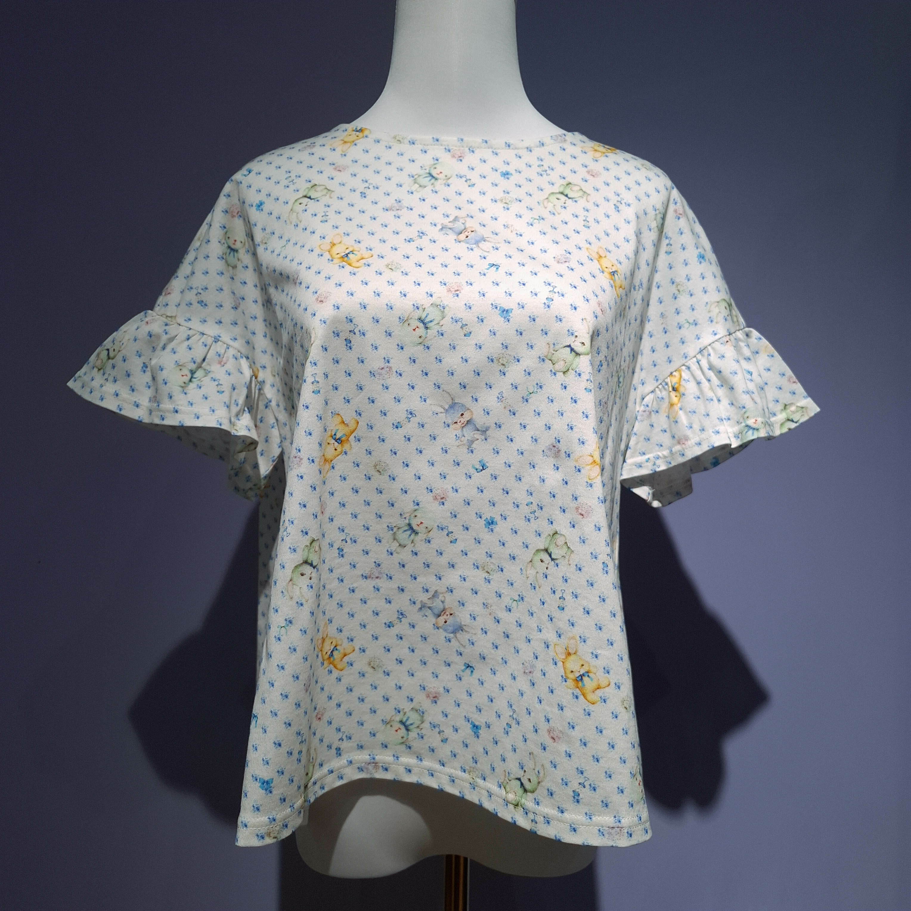 yukiemon [日本製] 小兔布偶 T恤