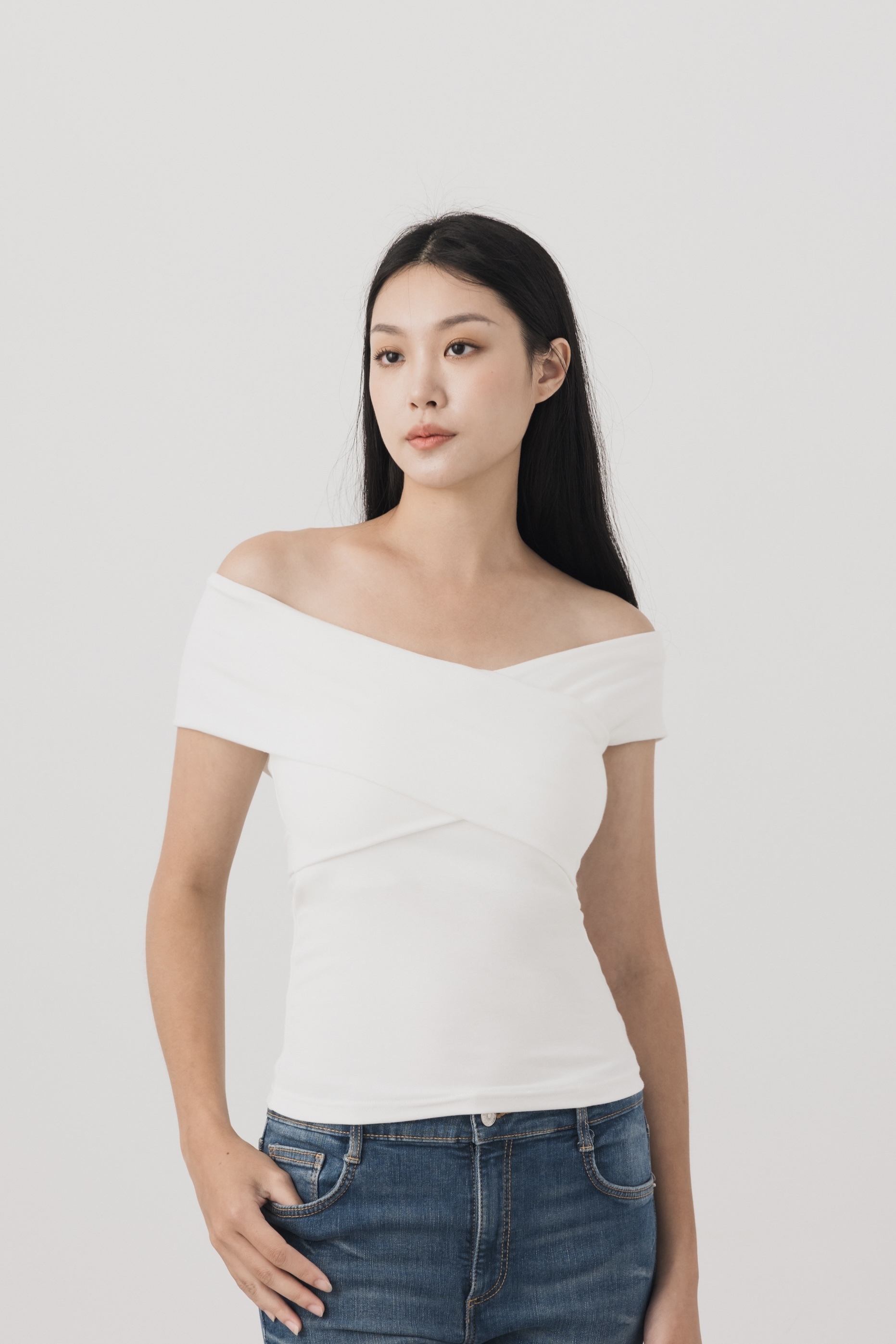 Soft Cross Bra Top | 柔感交叉露肩上衣 白