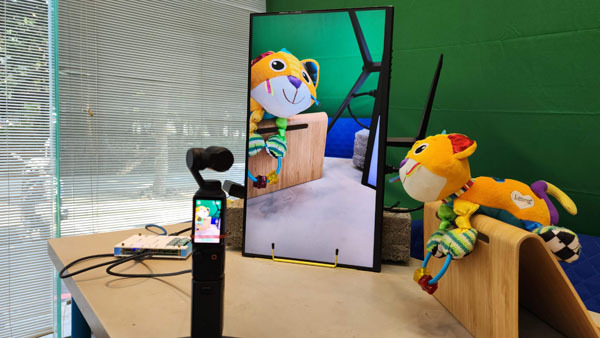 turn vertical Portrait pocket 3 into hdmi with TV
