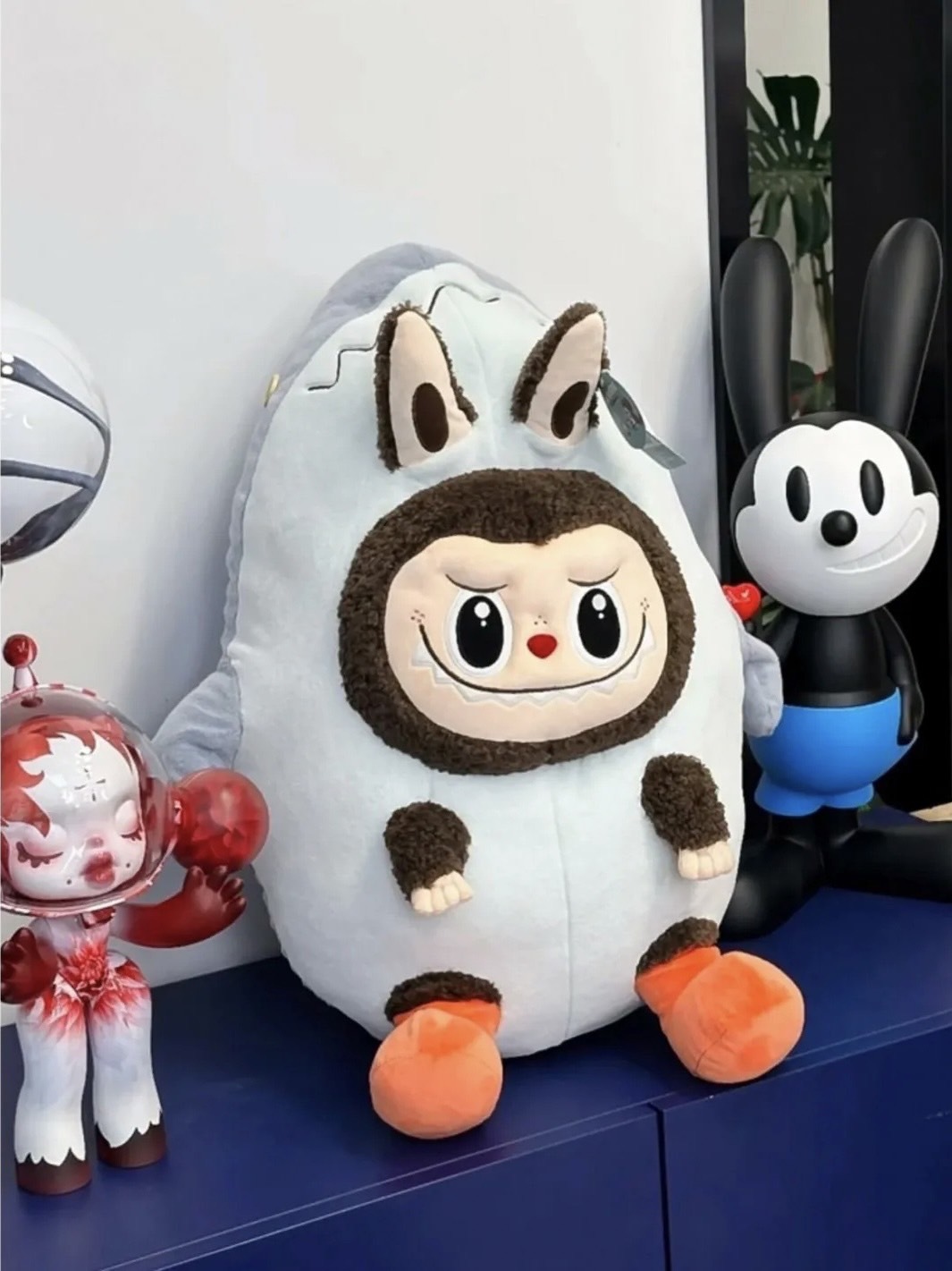 泡泡瑪特 POP MART LABUBU SHARK PILLOW 樂園限定 labubu鯊魚大抱枕