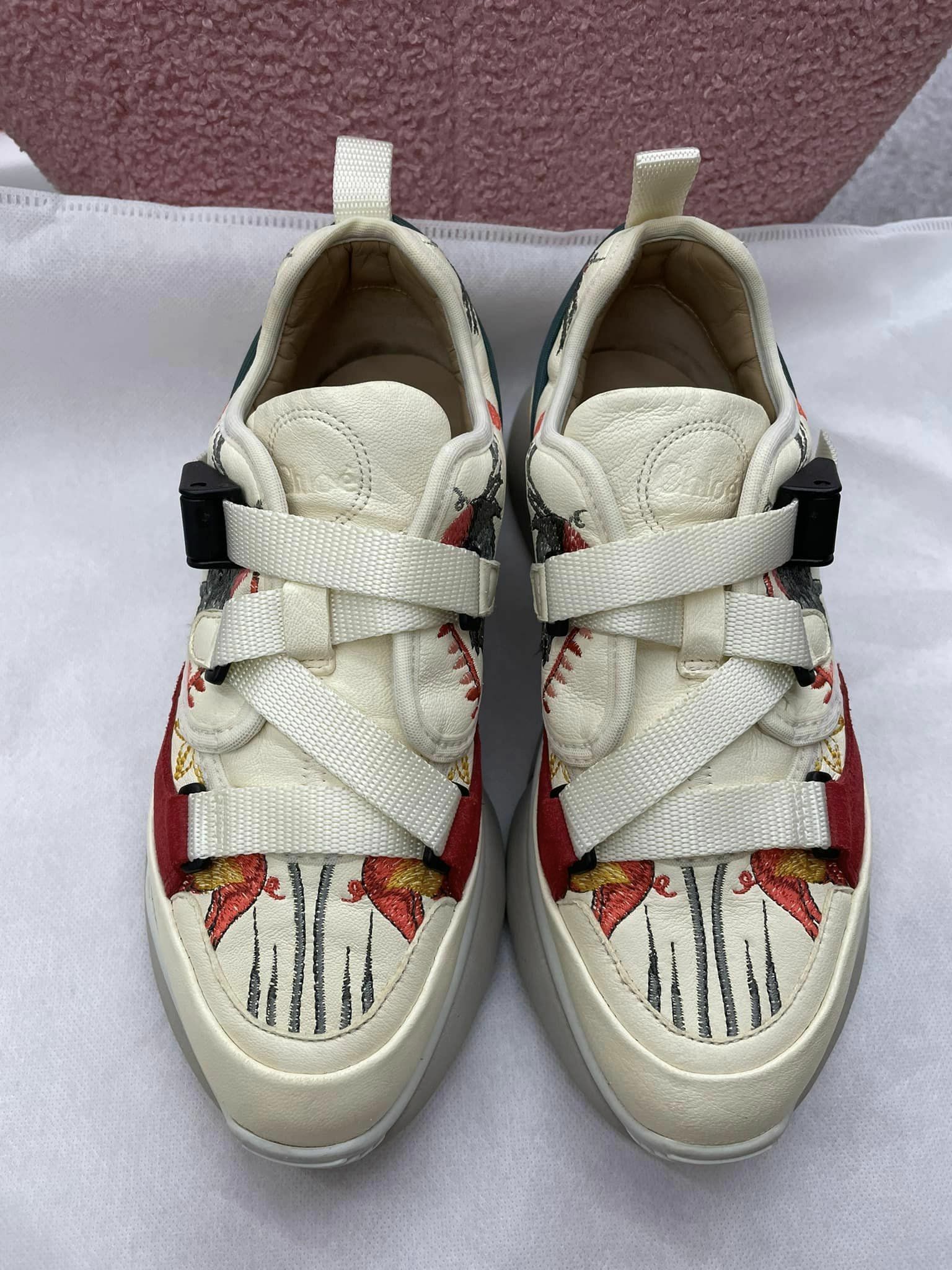 【Preloved 二手】AK262) Chloe淡黃底拼紅拼動植物休閒鞋36號碼, 剩鞋, 92new