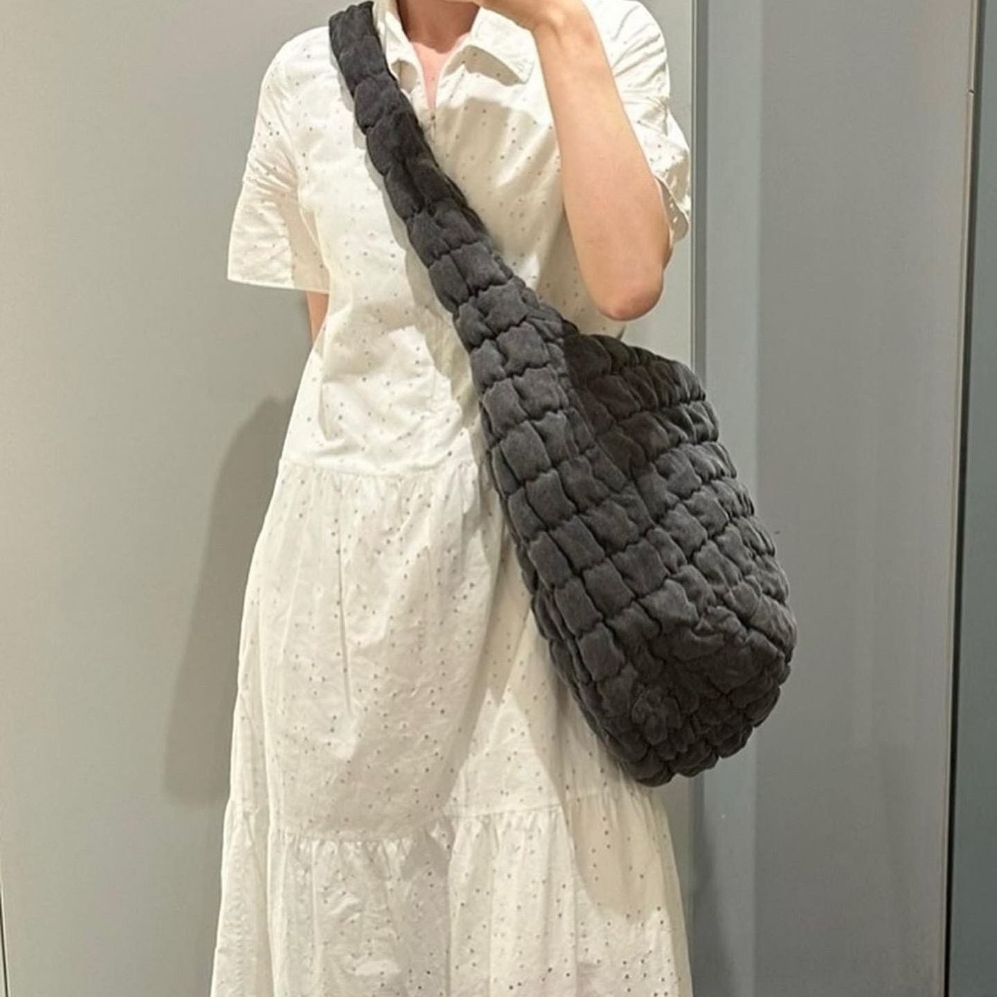 (PRE-ORDER) COS QUILTED OVERSIZED SHOULDER BAG