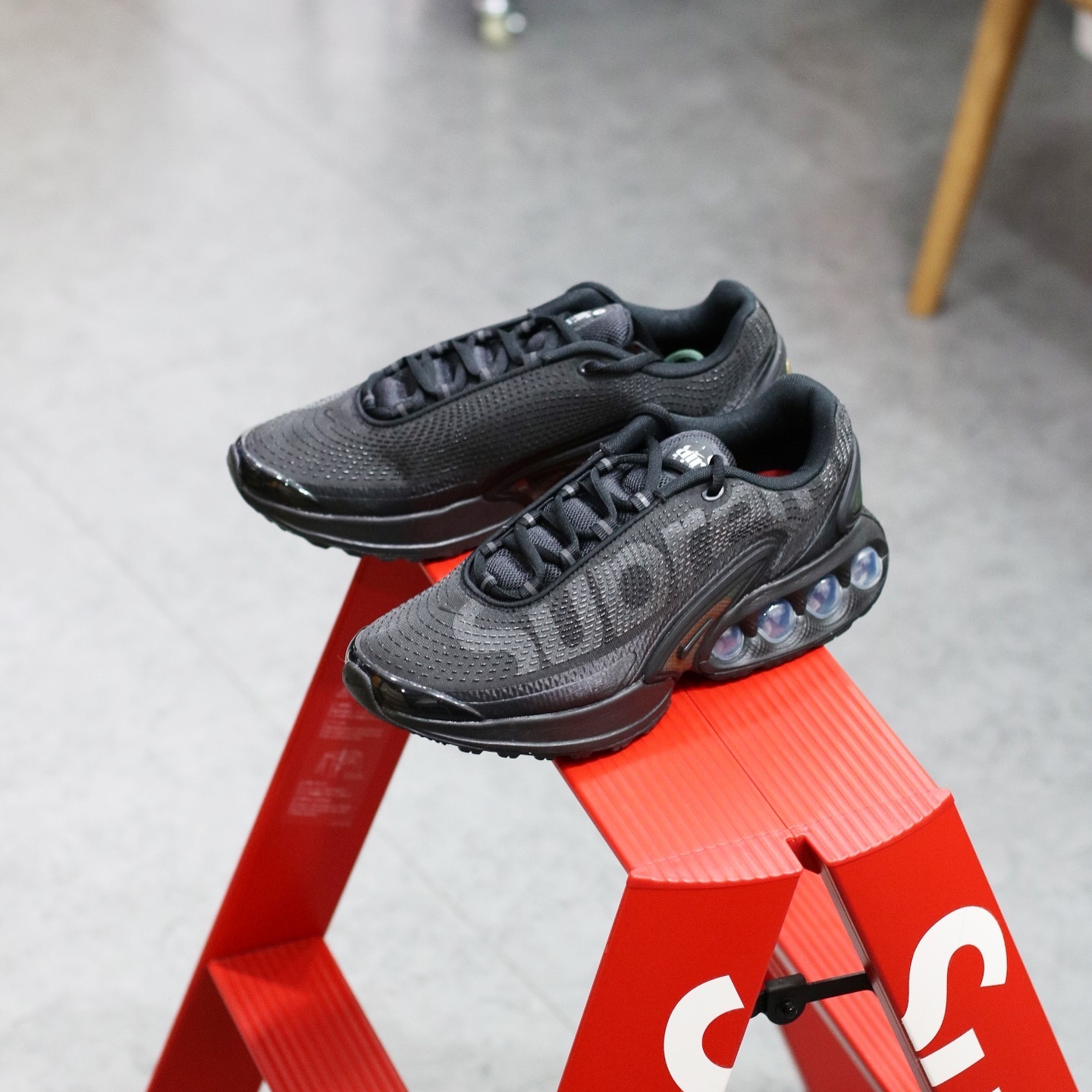 Supreme x Nike Air Max DN Black 聯名 FZ4044-001