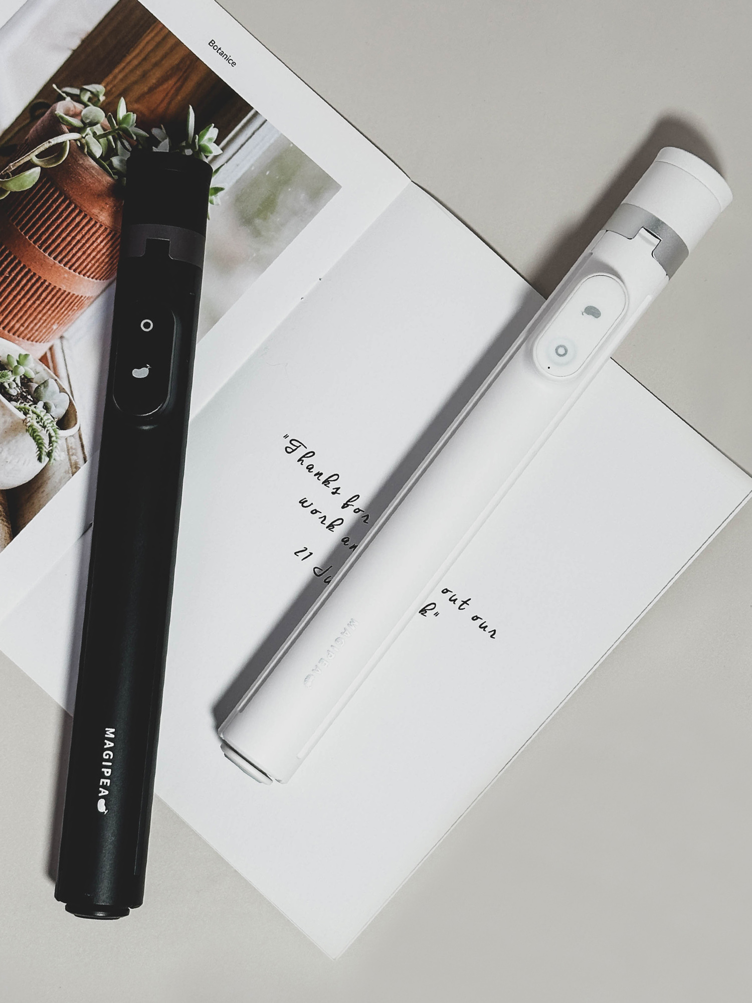 【真人視角自拍】一丟即開丟丟棒 170公分拍出男友視角 三腳快開棒｜MAGIPEA 美極品