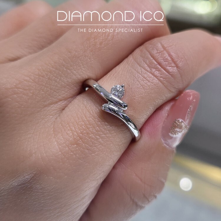 0.15ct Round Diamond Fancy Ring in Platinum