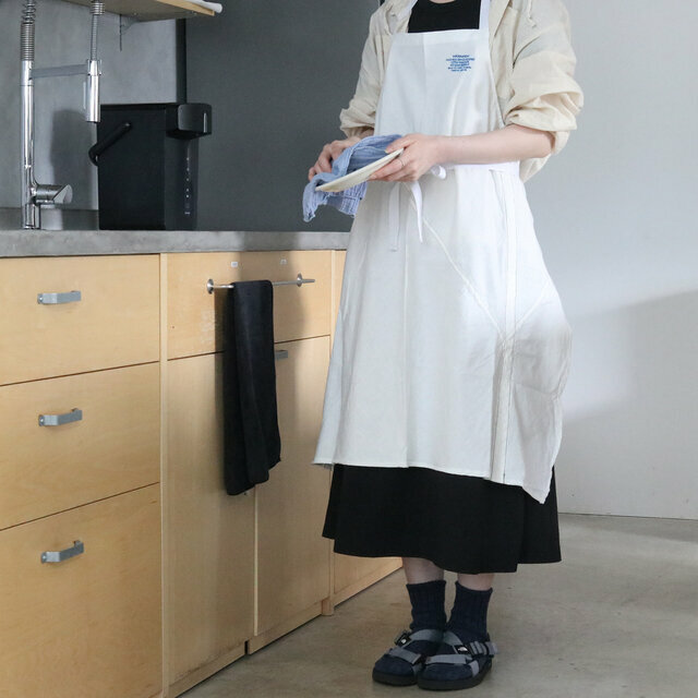 PUEBCO EXPIRED PARACHUTE MATERIAL STANDARD APRON