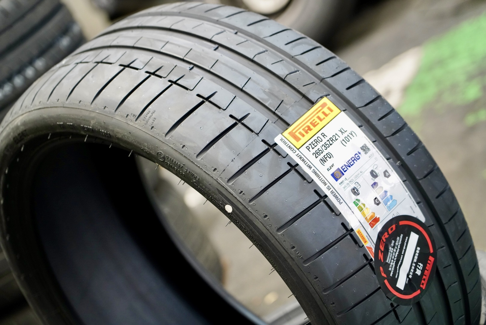 Pirelli P-Zero R NFO