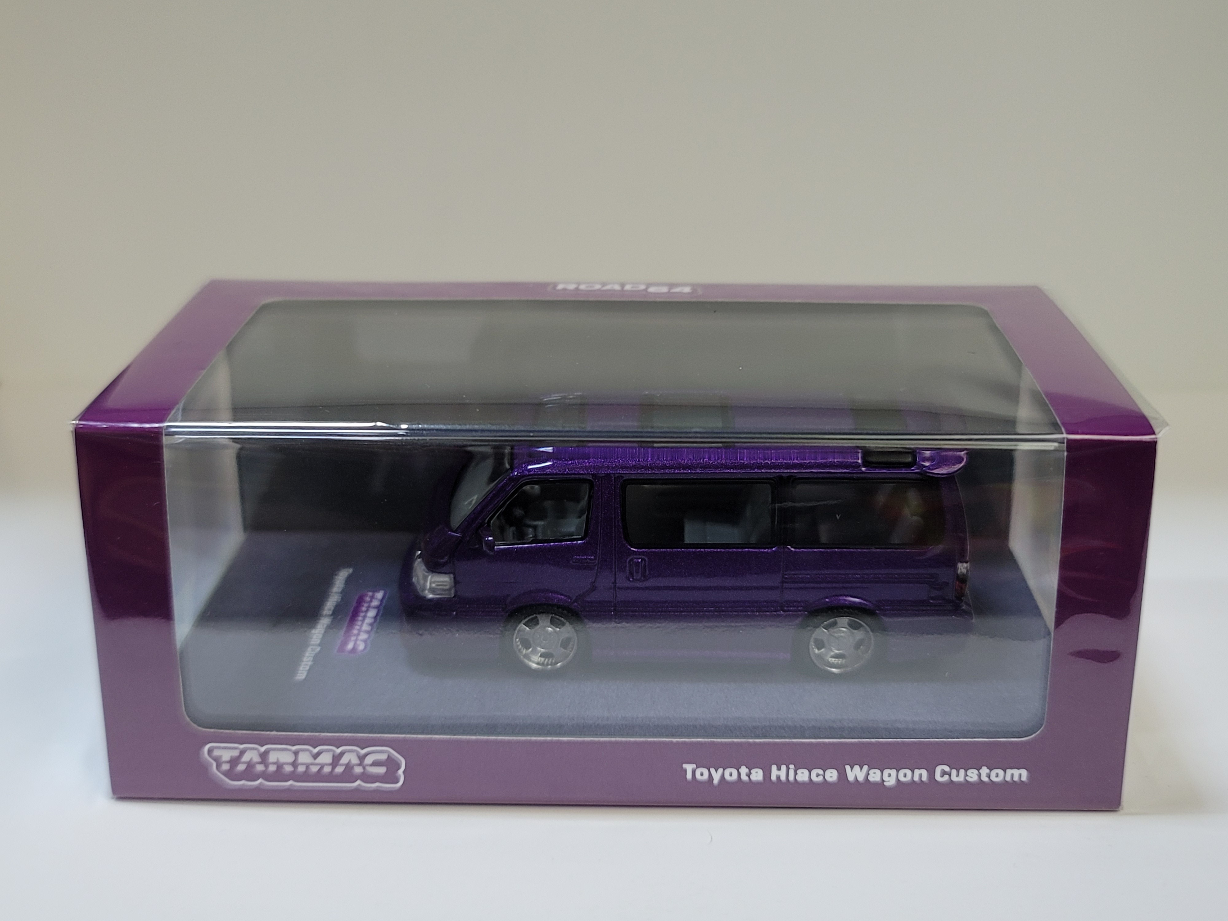 Tarmac 1/64 Toyota Hiace Wagon Custom - Purple