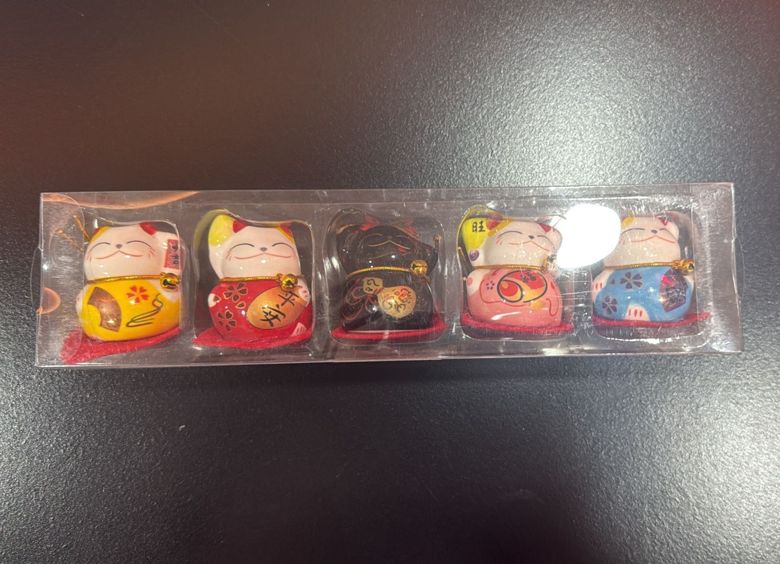 1 K54 - SMALL 5 FORTUNE CATS