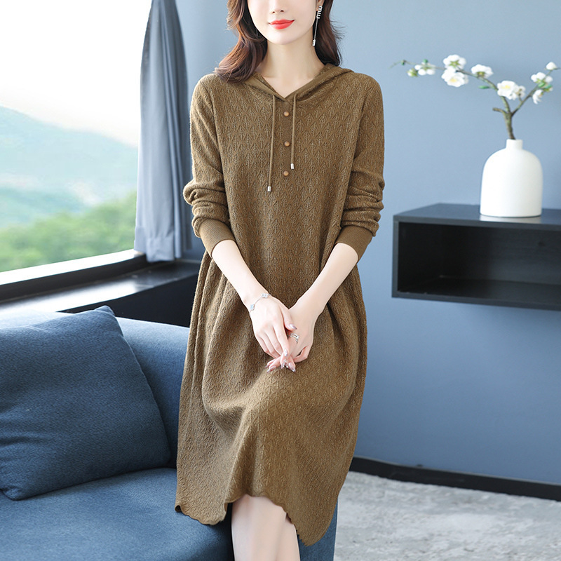 連帽針織連衣裙配大衣洋氣打底裙