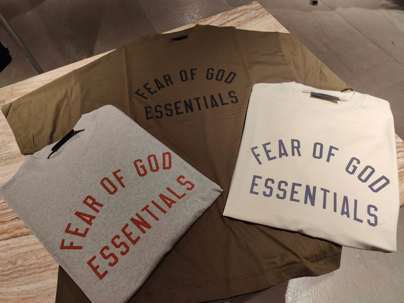 (3色) Fear of God Essentials - FW24 Tee